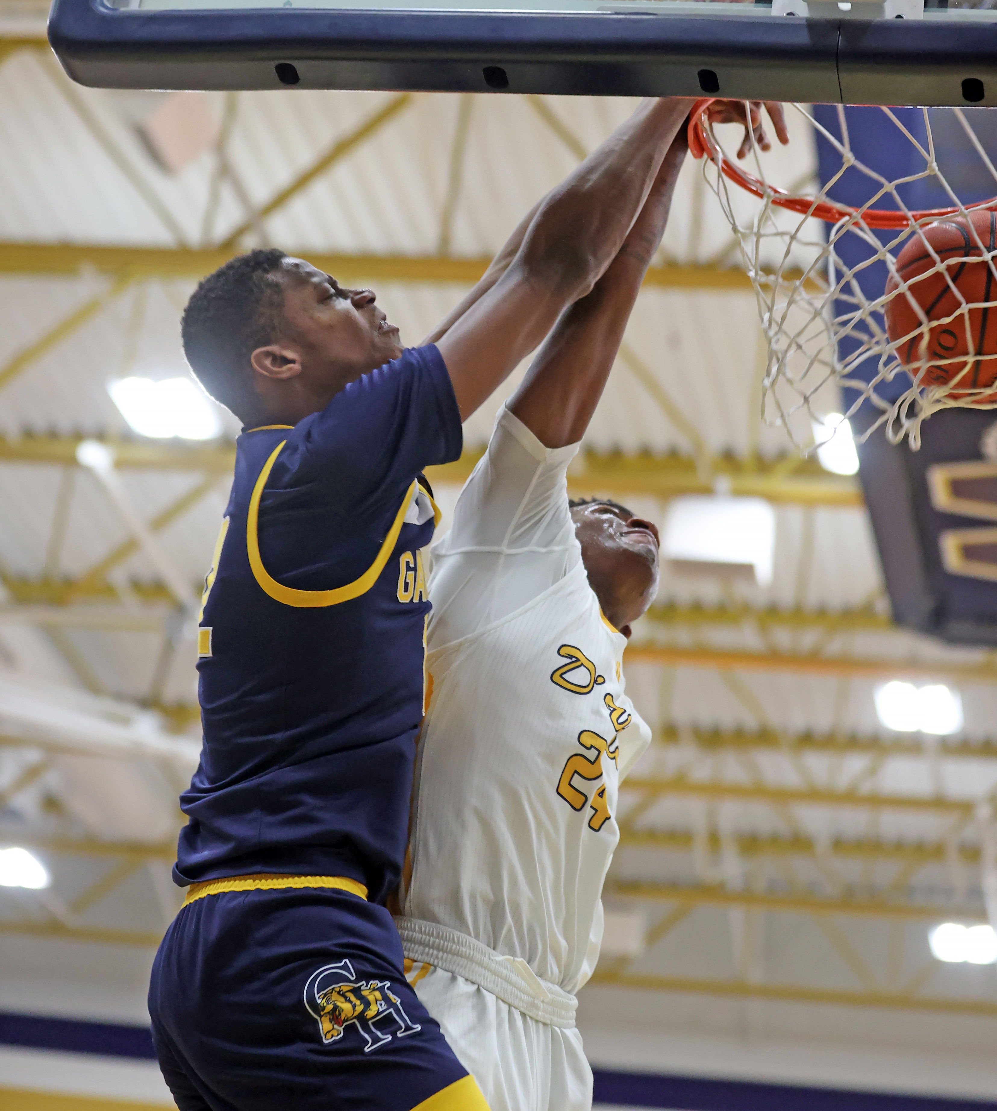 Boys high school hoops: Garfield Heights at Warrensville Heights ...