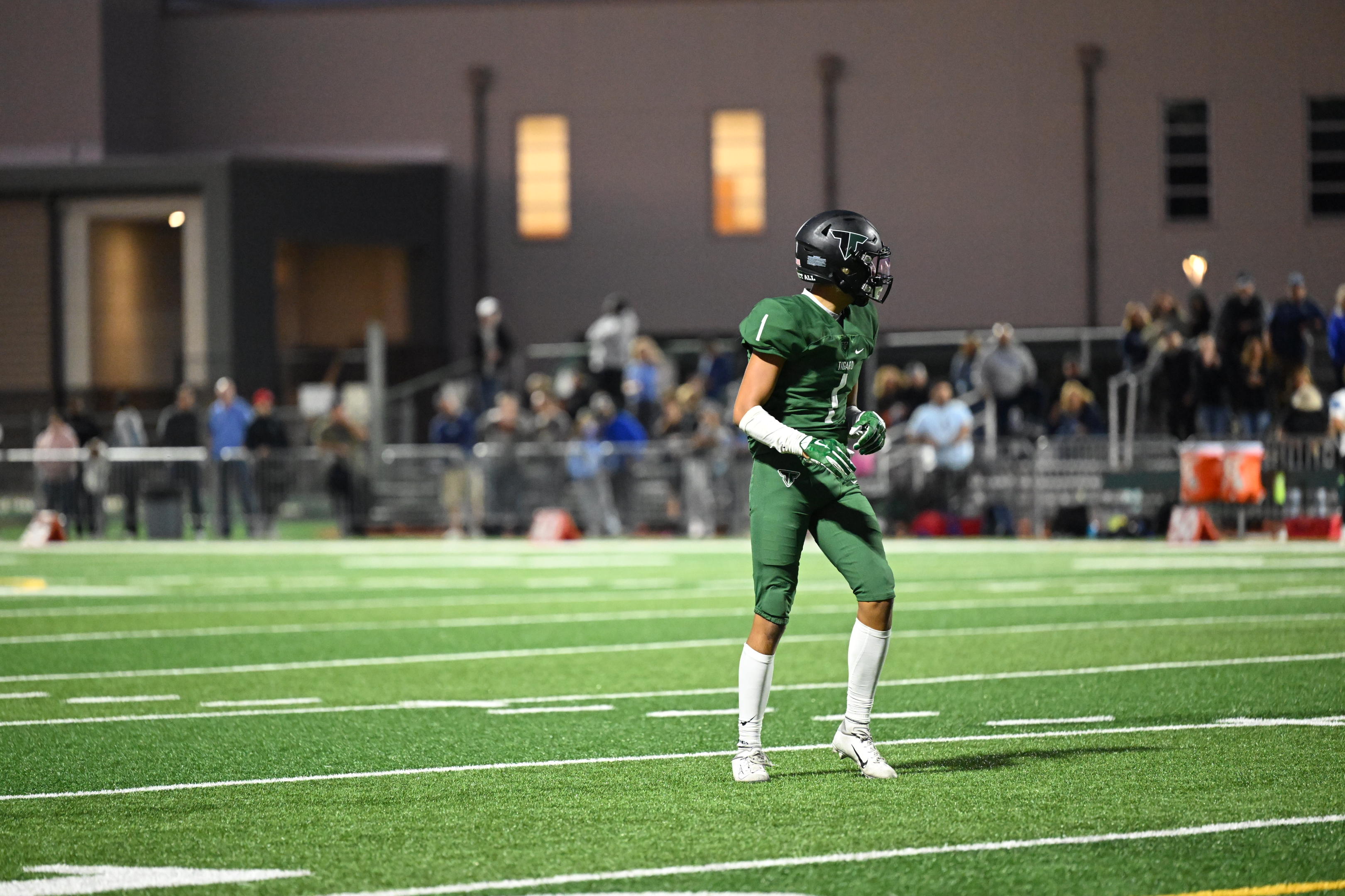 Tigard Tigers vs Liberty Falcons football - oregonlive.com