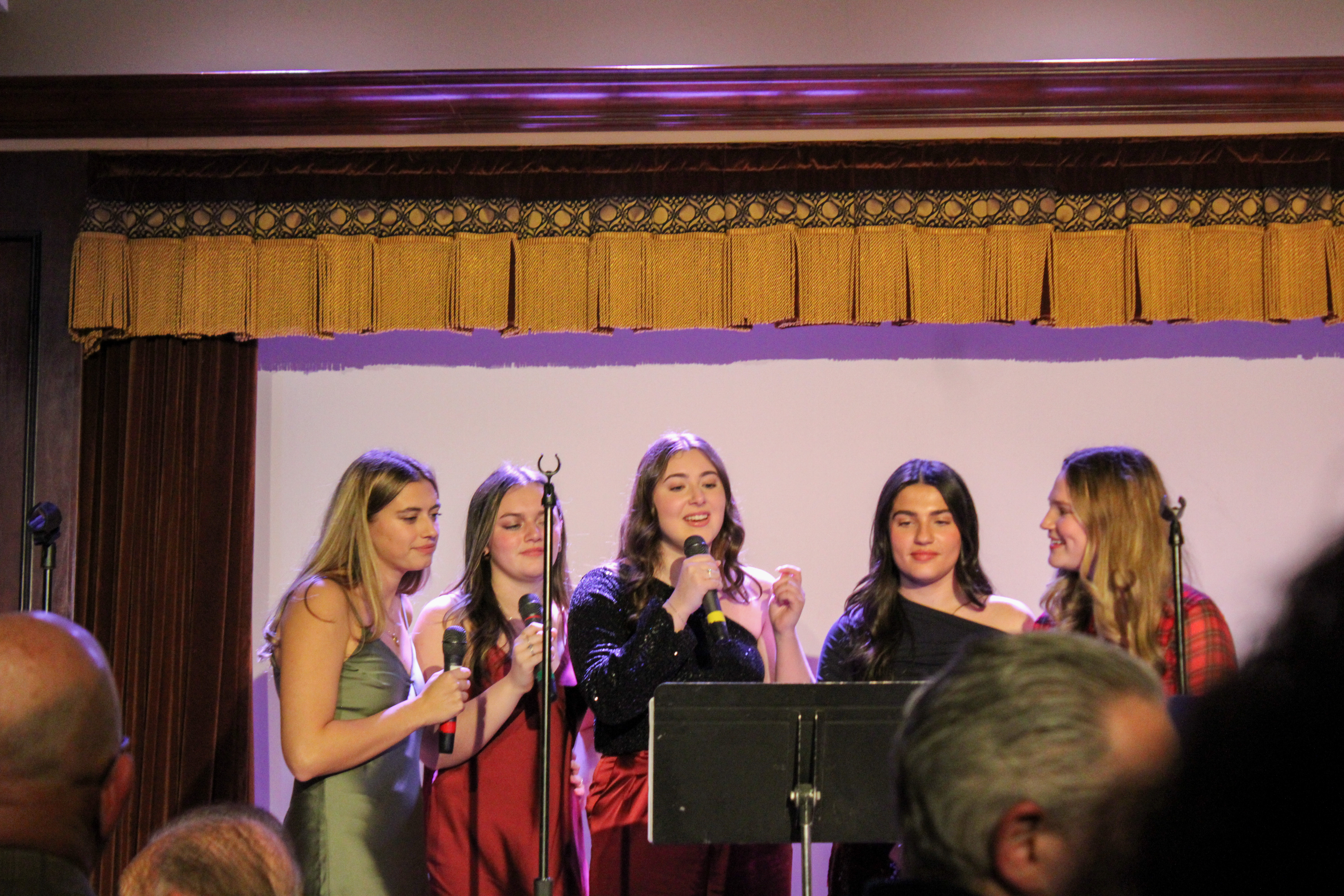 Staten Island students perform in annual “Very Merry Minty Christmas ...