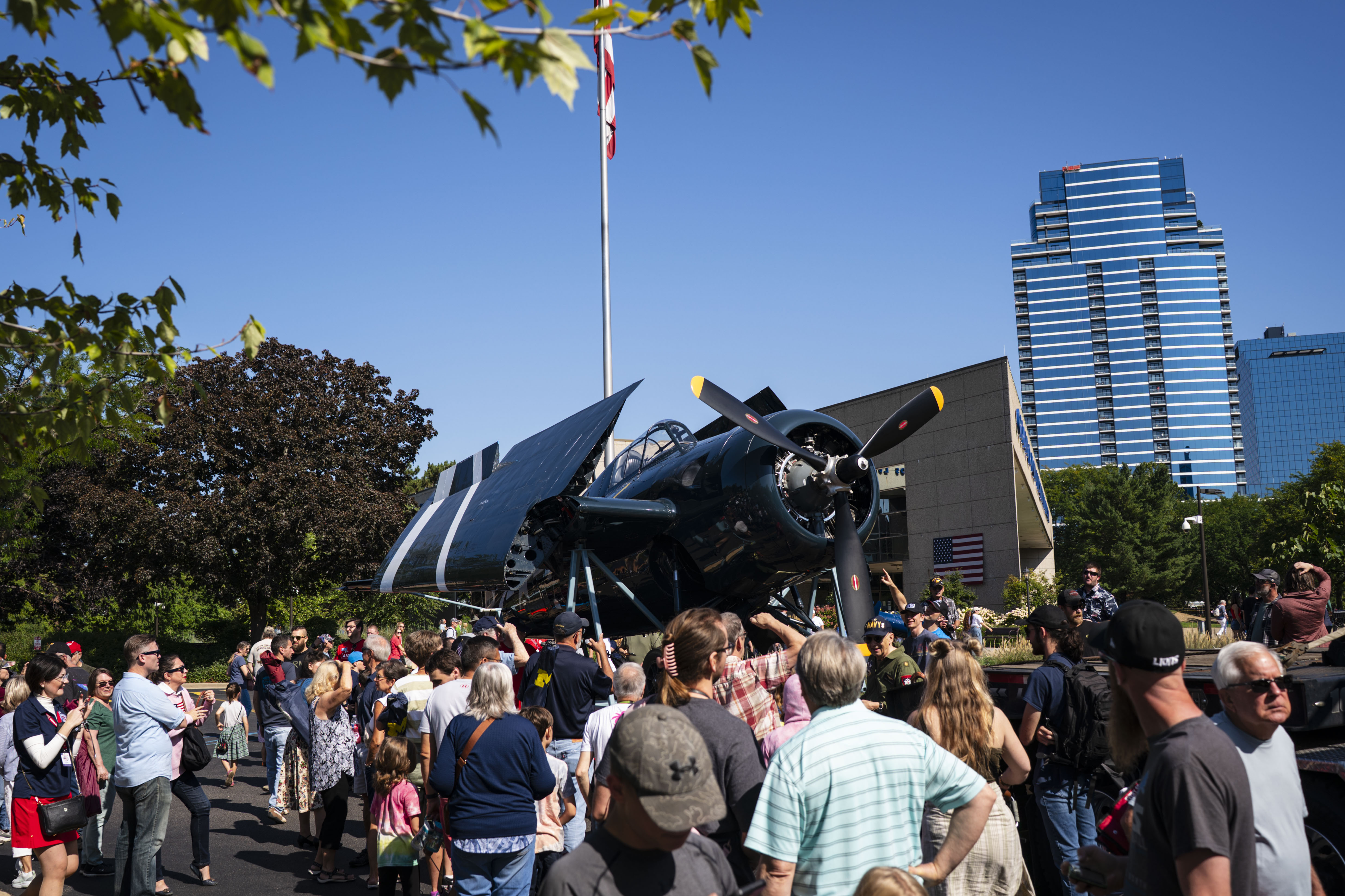 Grand Rapids celebrates 'Greatest Generation,' end of World War II ...