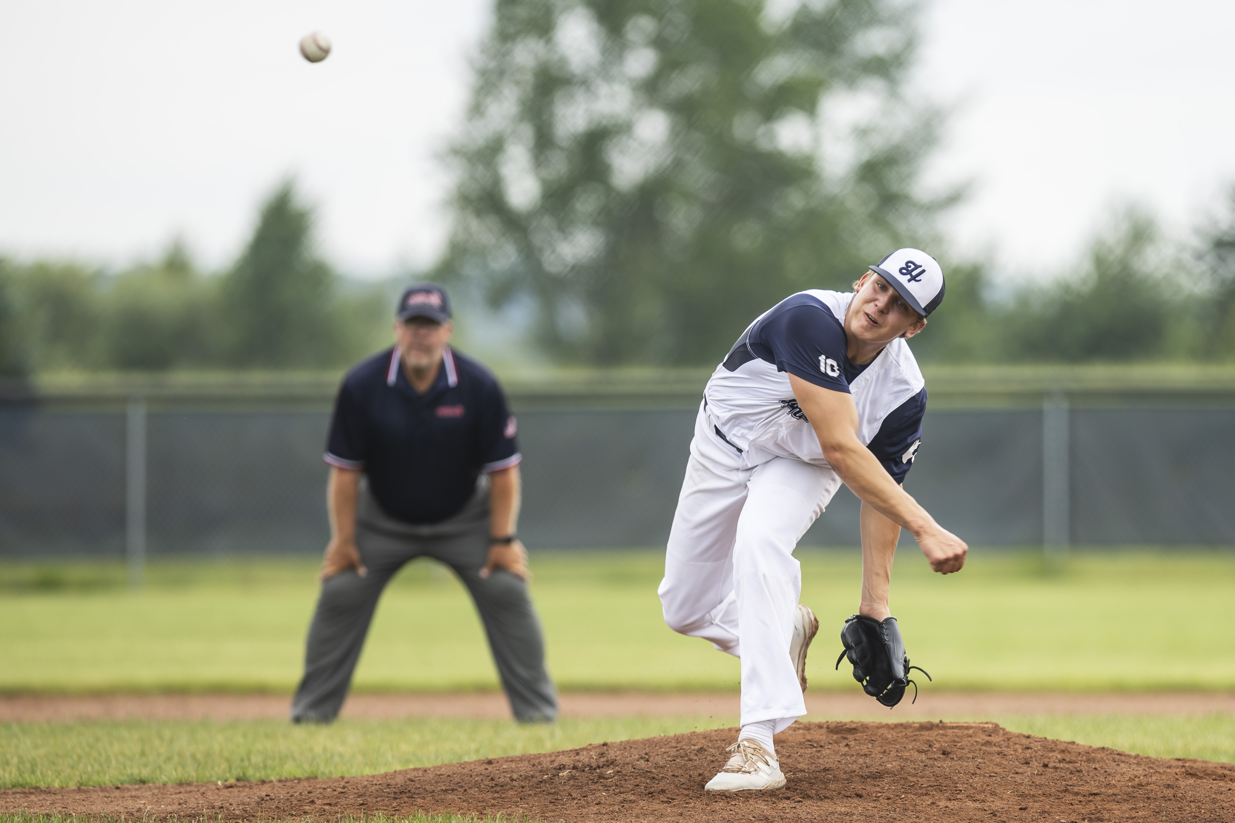 Hemlock baseball takes down Caro in regional semifinal game - mlive.com