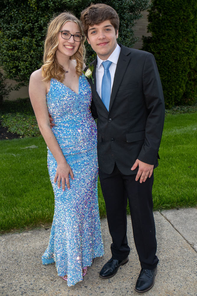 Big Spring's 2022 prom held at Carlisle Barracks - pennlive.com