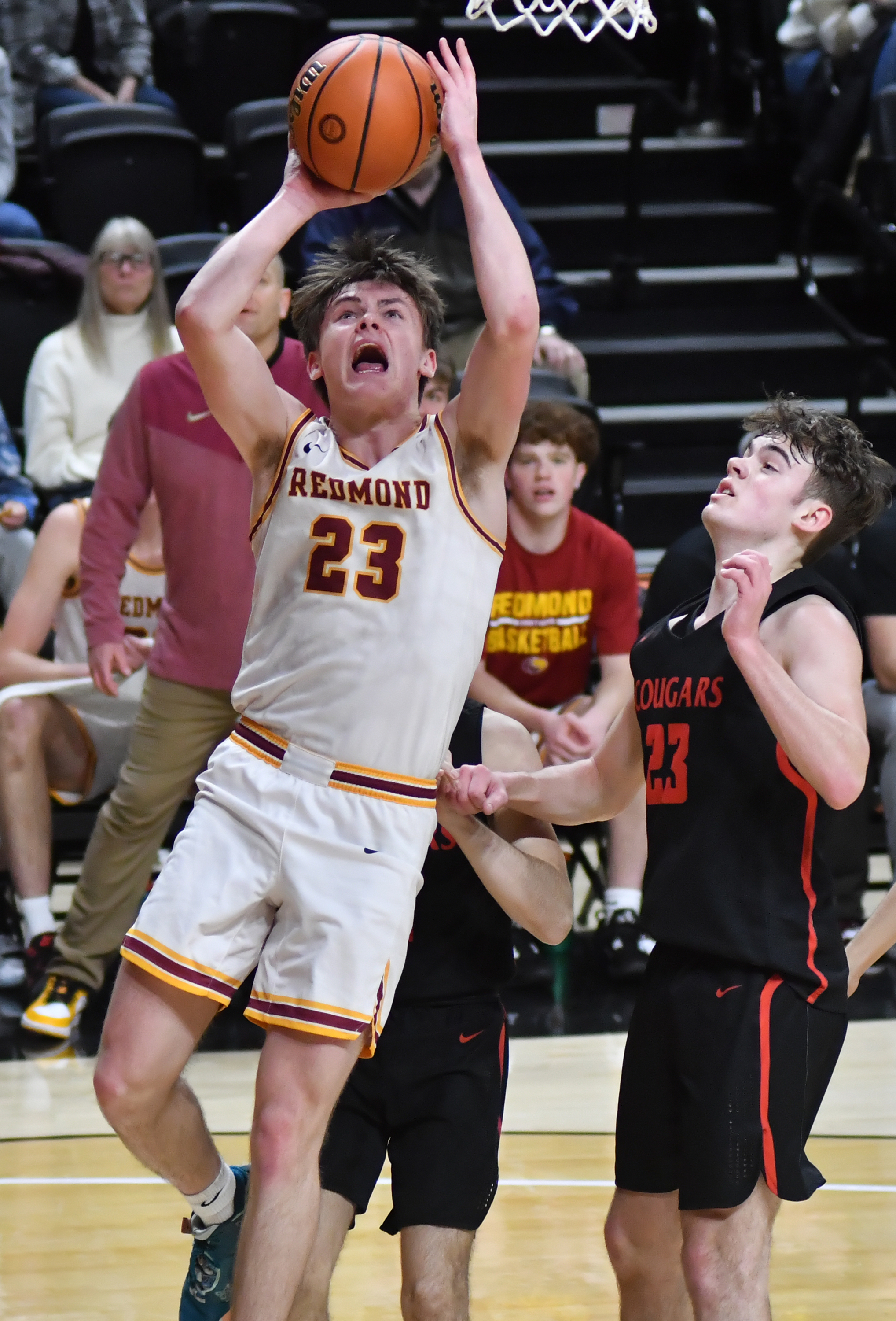 Boys basketball: Redmond Panthers vs Mountain View Cougars - oregonlive.com