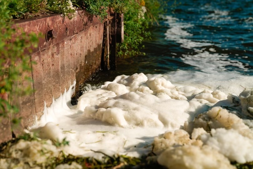 Testing finds PFAS in Muskegon Lake foam - mlive.com