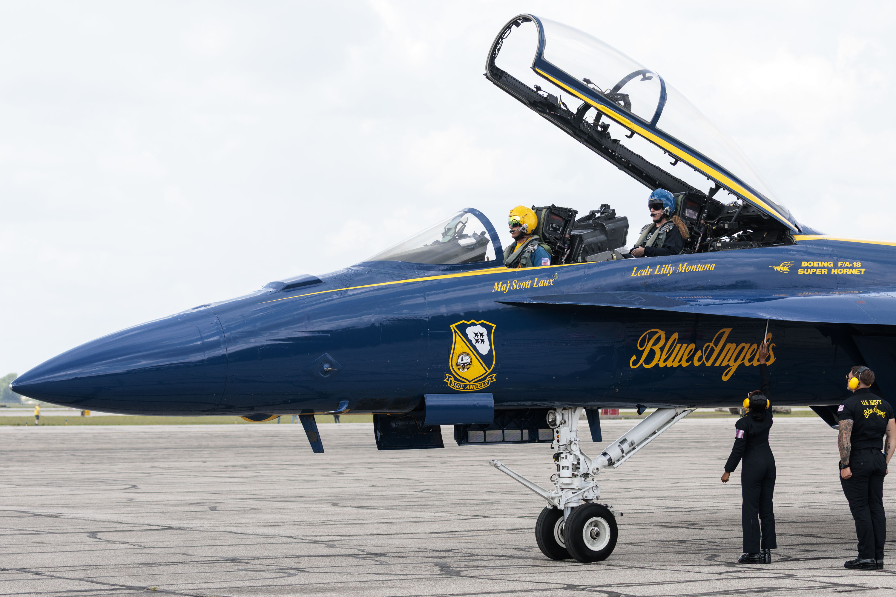 Pioneer swim coach rides along with U.S. Navy Blue Angels ahead of ...
