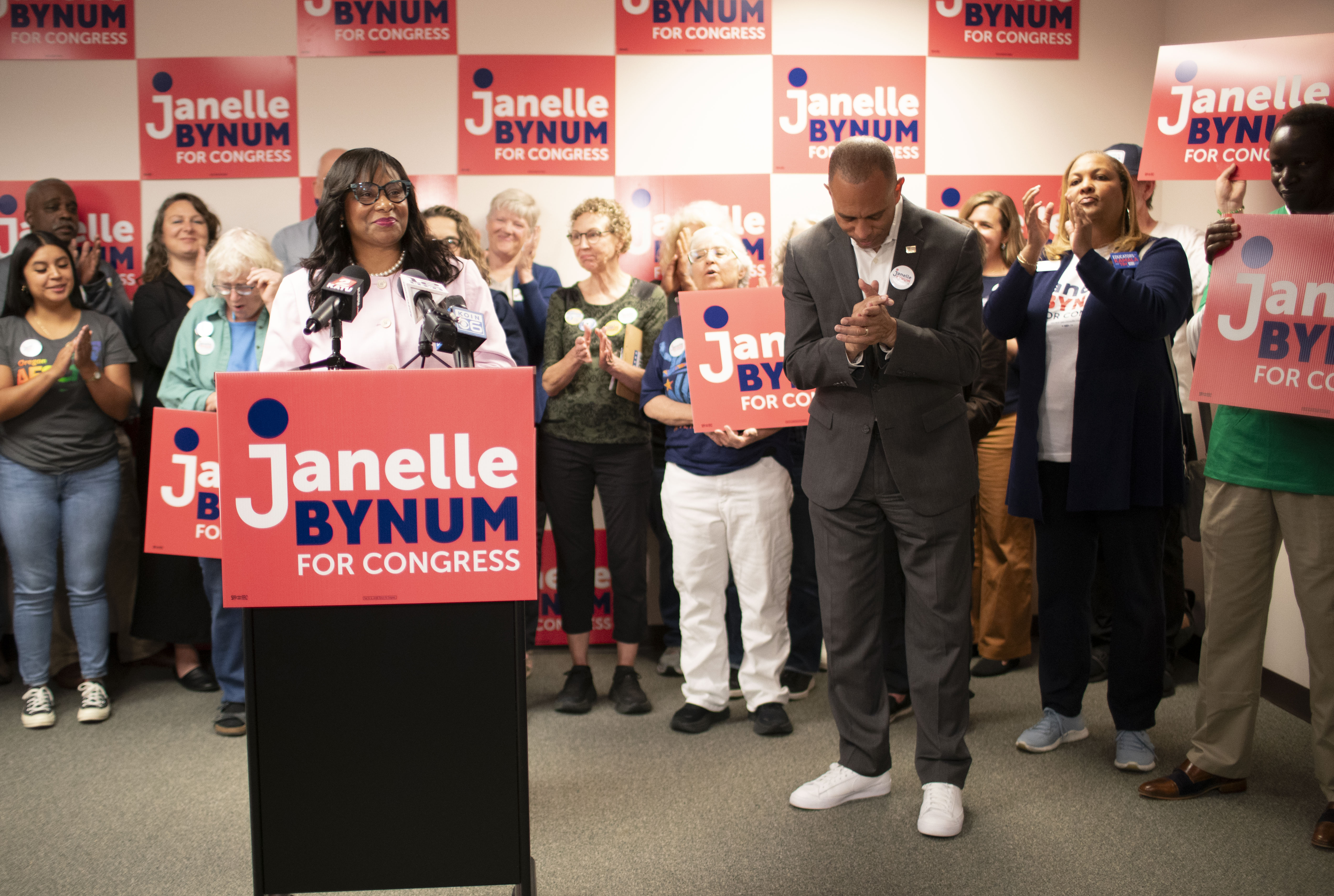 Rep Janelle Bynum and House Minority Leader Hakeem Jeffries ...