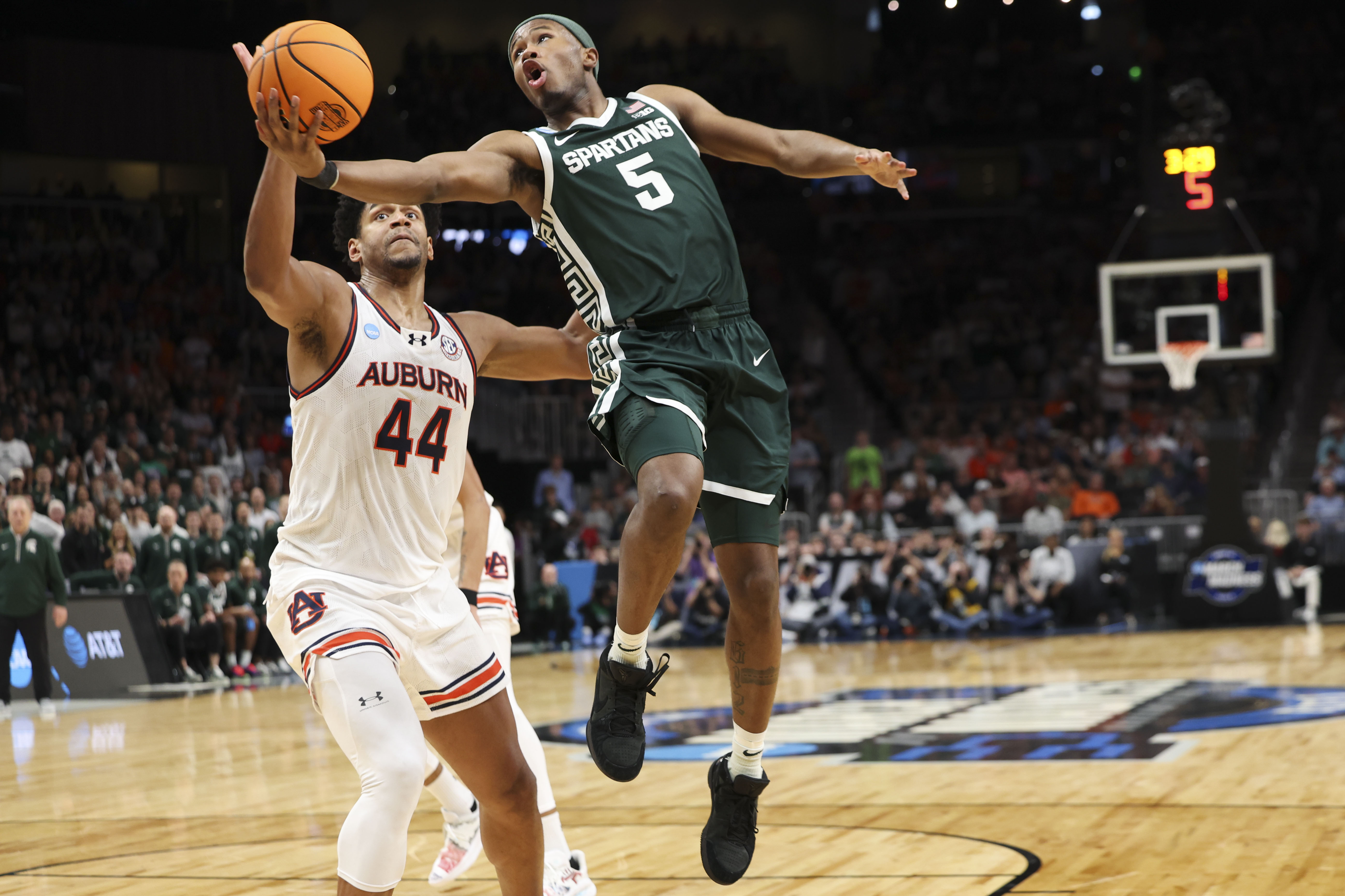 Michigan State takes on Auburn in Elite Eight - mlive.com