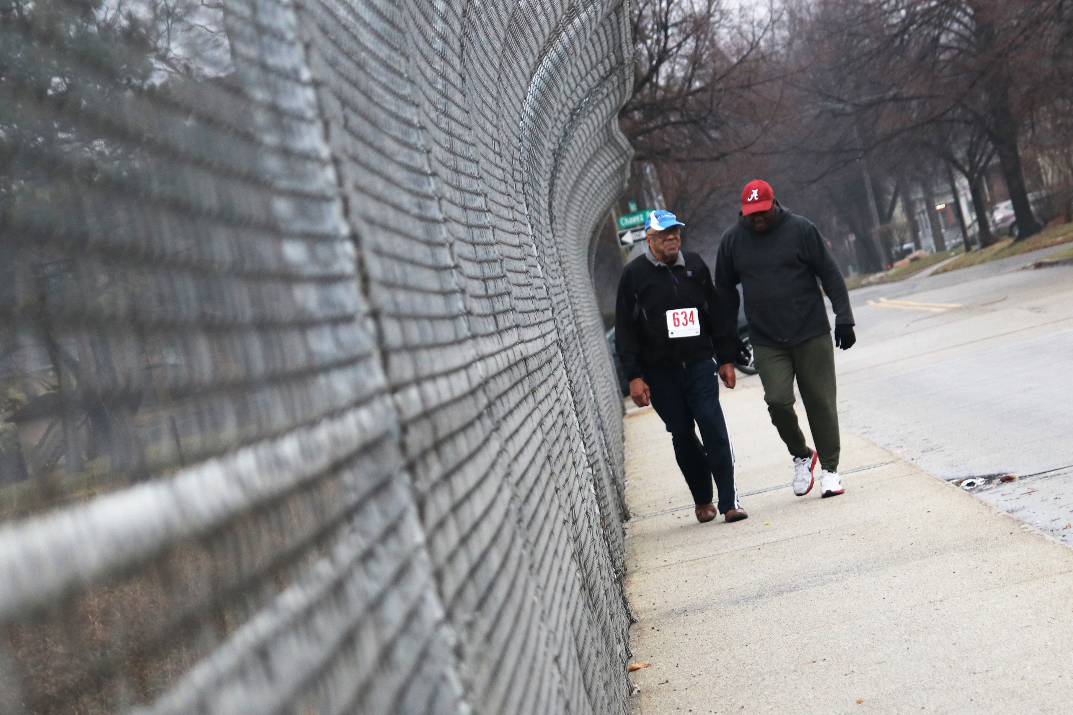 Flint runners kick off new year with Resolution Run - mlive.com