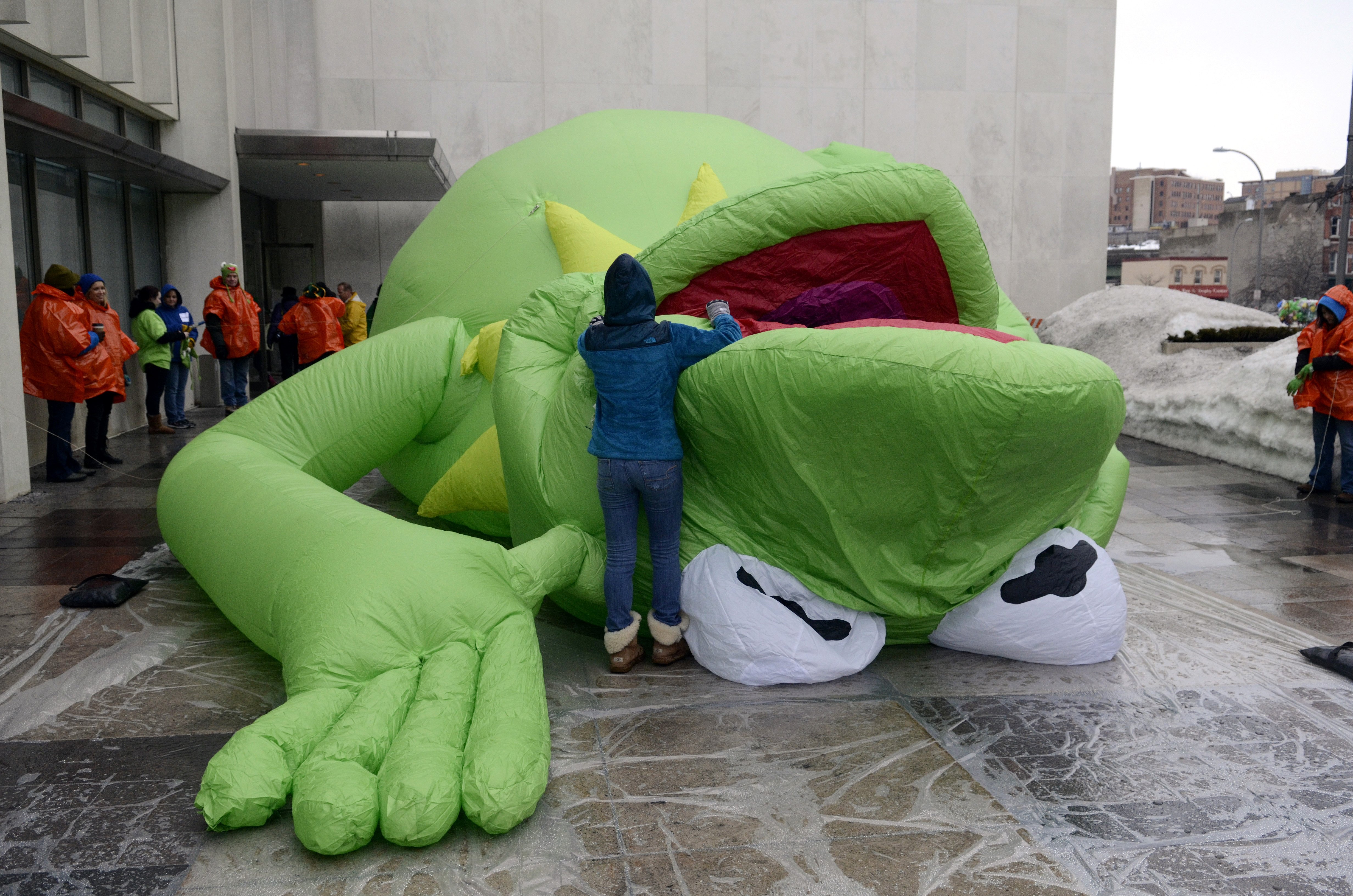 Syracuse Newspapers helium balloons for St. Patrick's Parade - syracuse.com