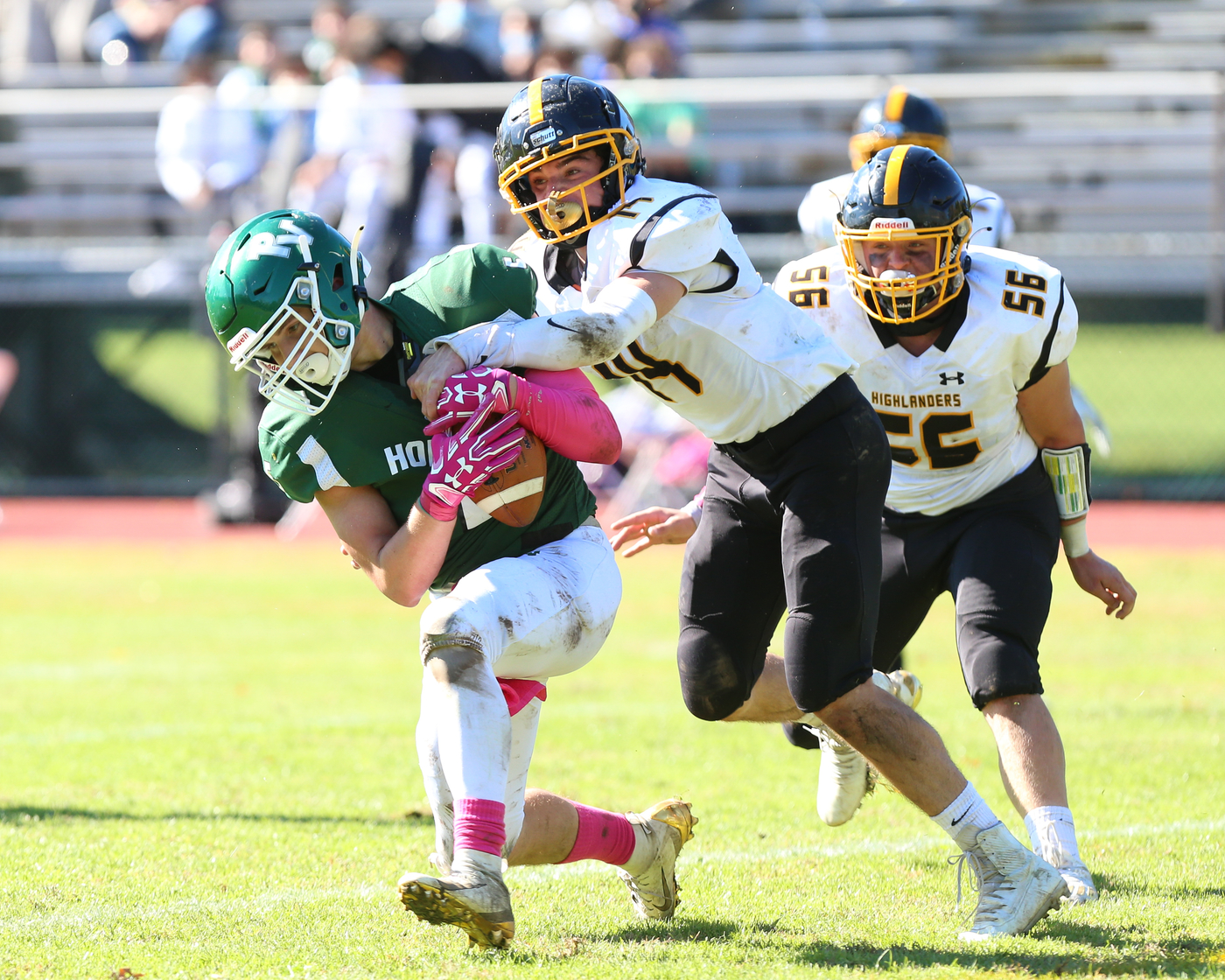 Football: Passaic Valley defeats West Milford 27-20. - nj.com