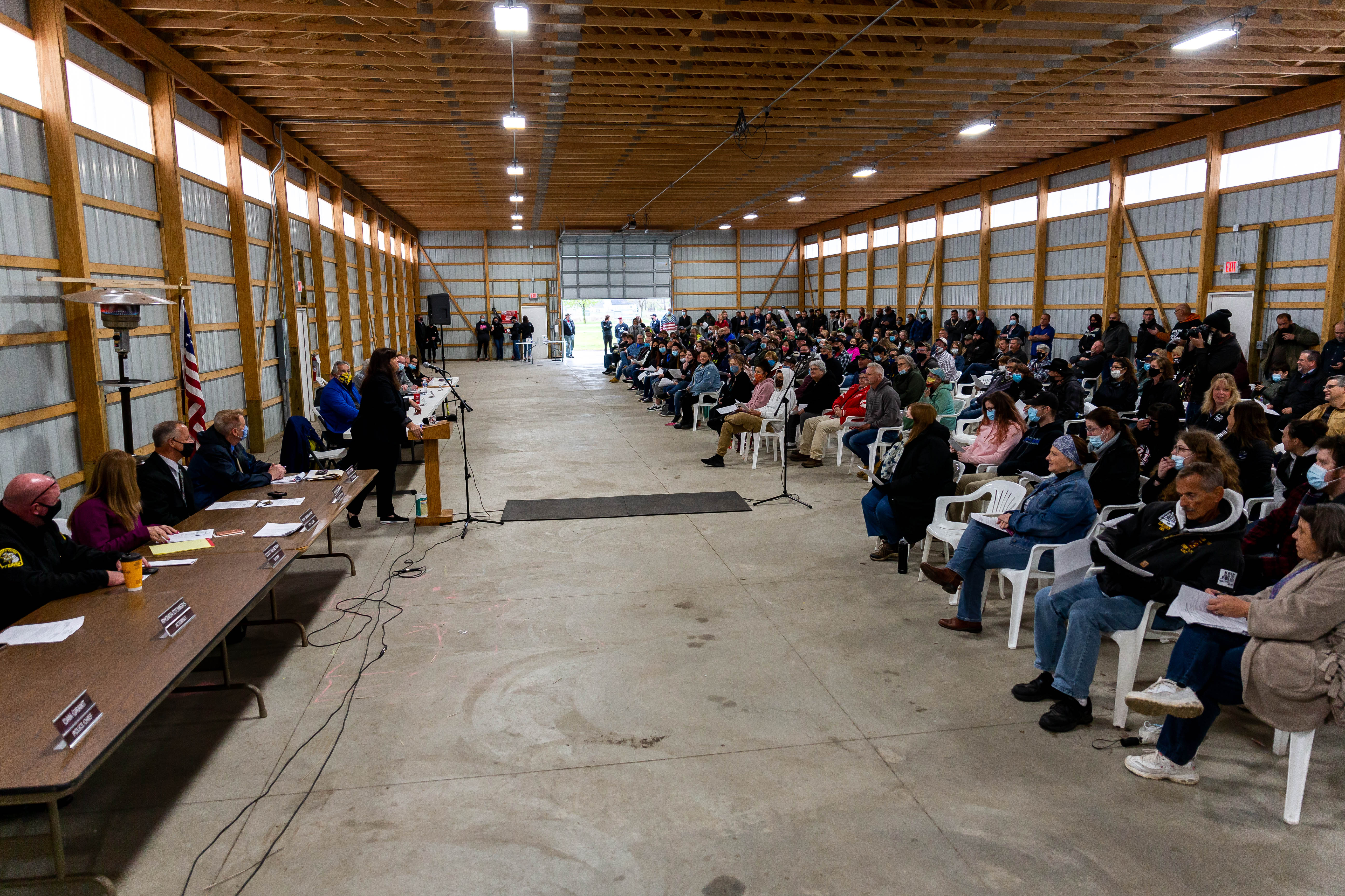 Imlay City community gathers to discuss local police department's ...