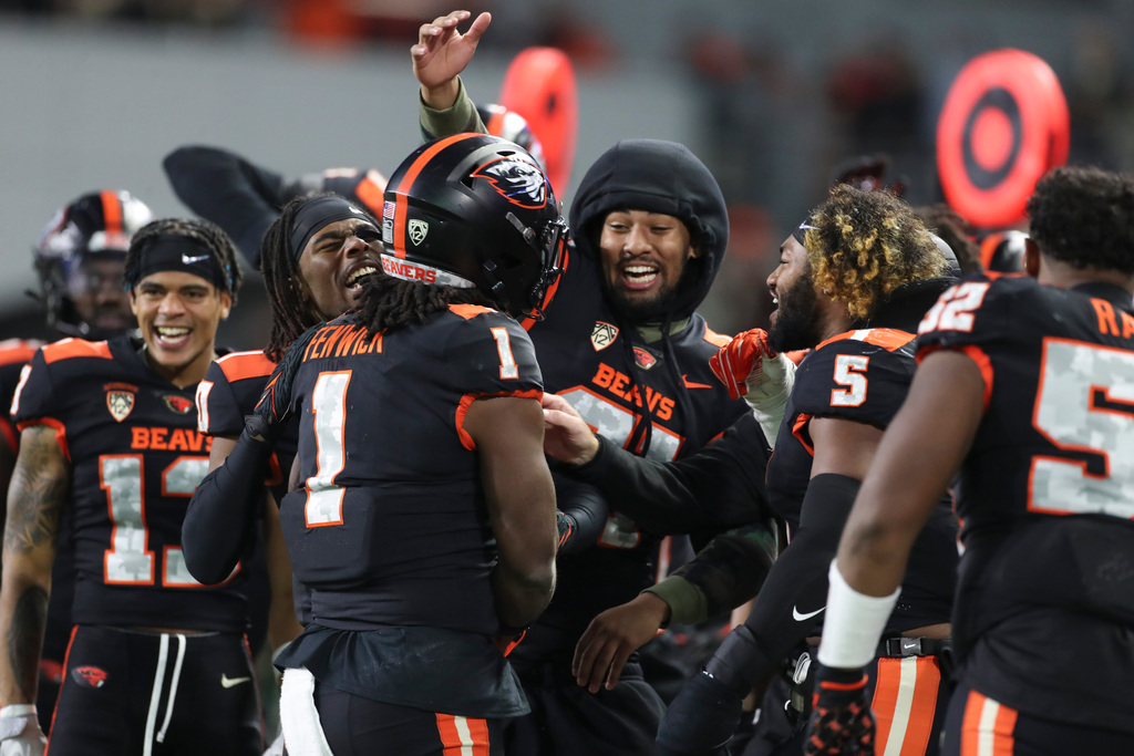 Oregon State football vs. Stanford, Nov. 11, 2023 - oregonlive.com