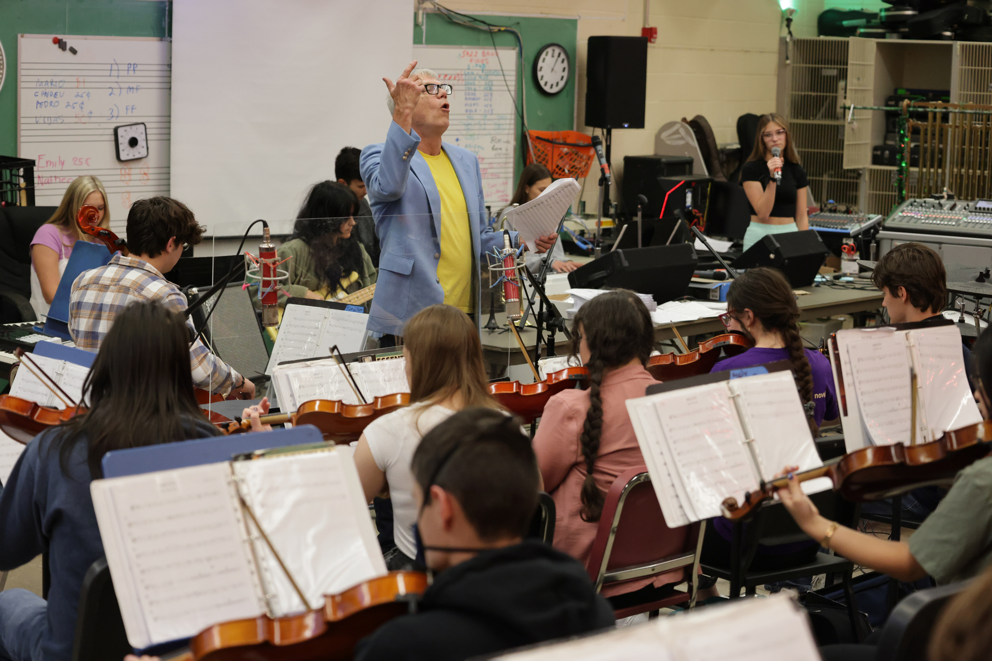 Normandy HS band rehearses for upcoming "Dark Side of the Moon ...
