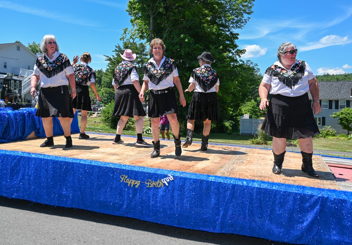 Whately celebrates 250th anniversary with parade (photos) - masslive.com
