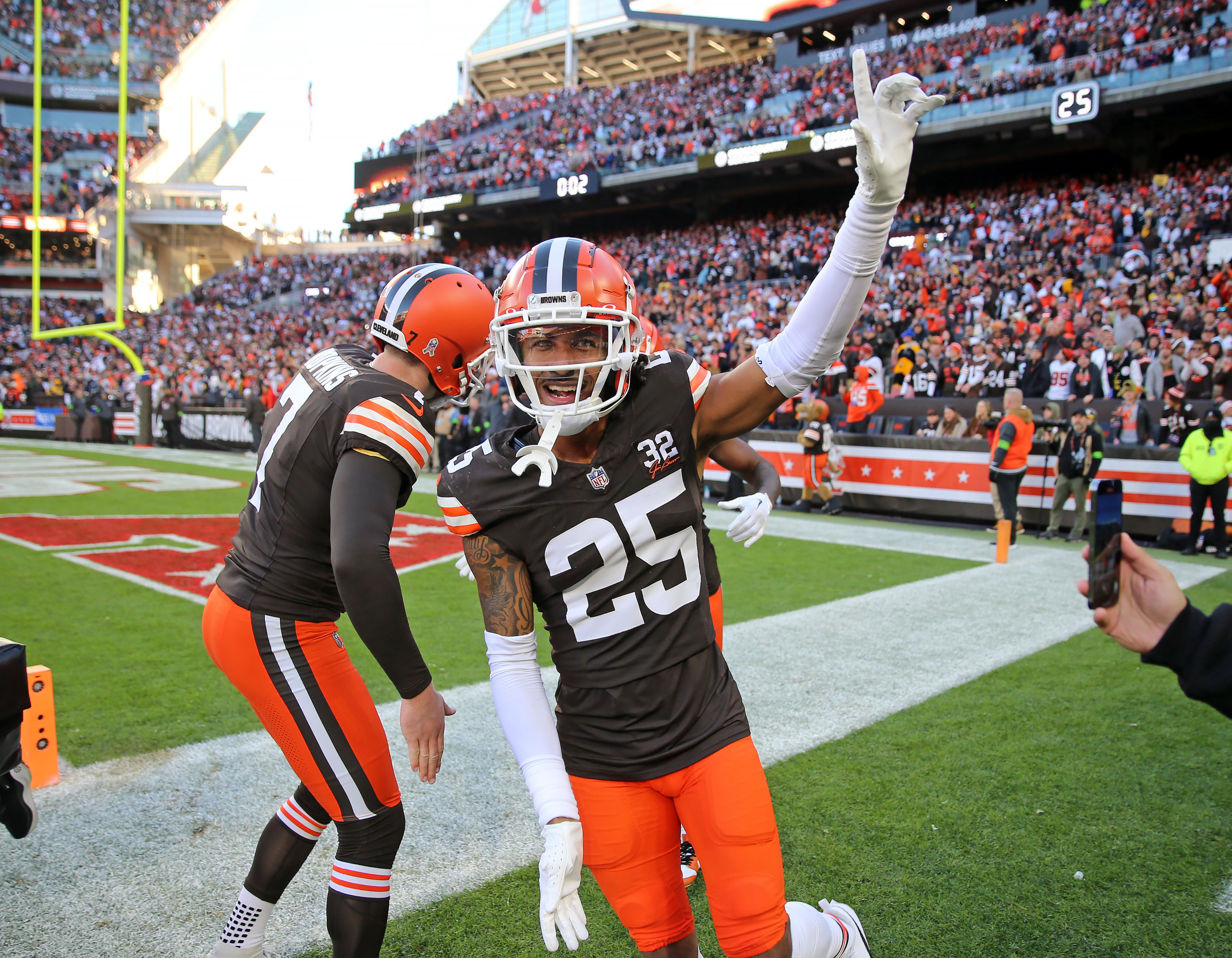 Cleveland Browns Defense Vs Pittsburgh Steelers November 19 2023