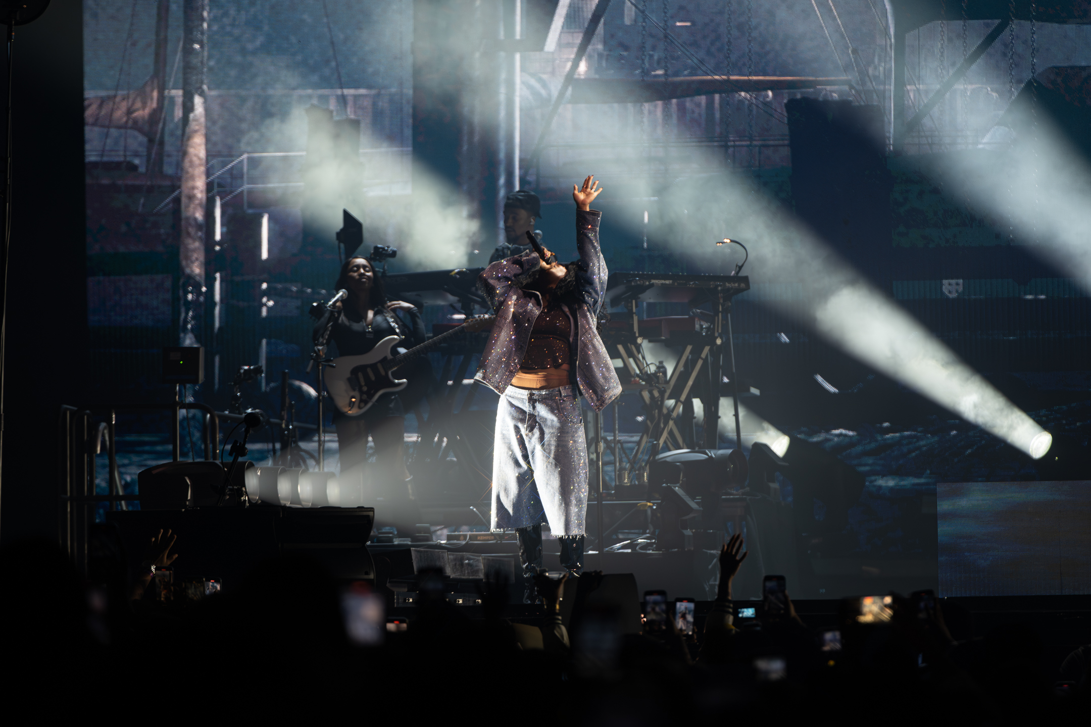 SZA performs at the Prudential Center - nj.com