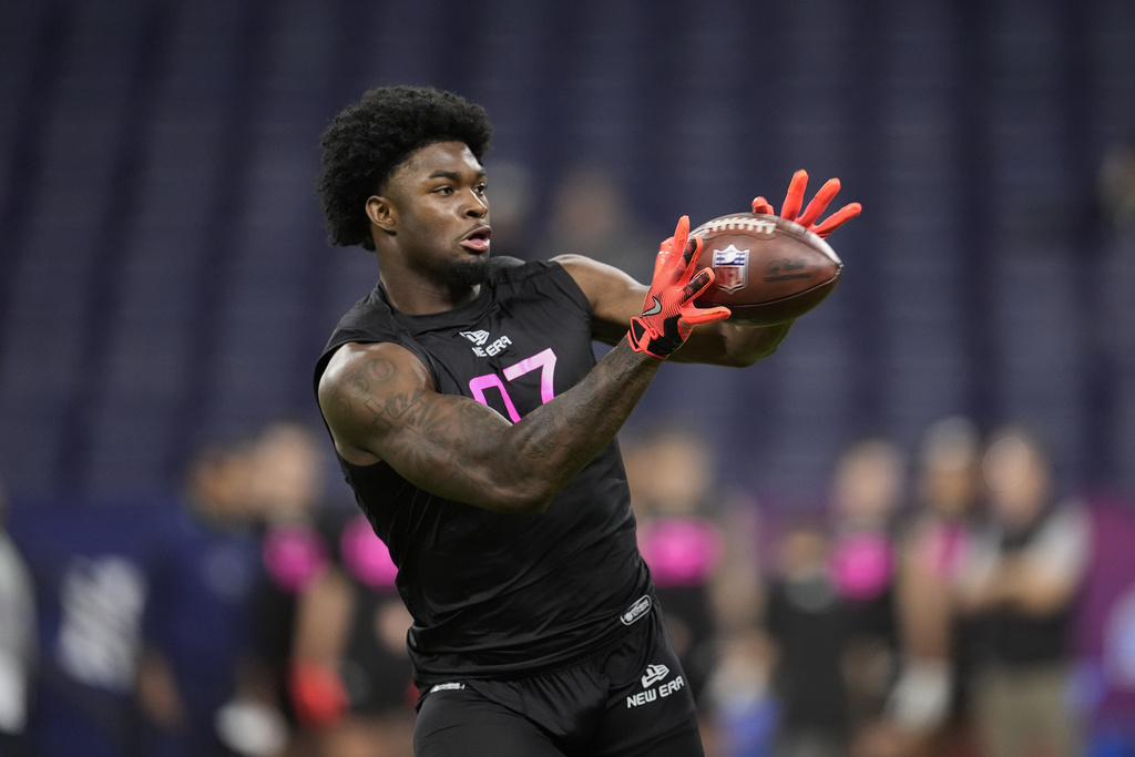 Cleveland Browns select TE Harold Fannin Jr. in the third round of the ...