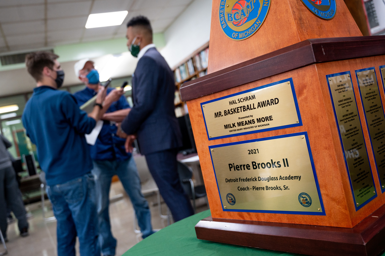 Pierre Brooks II is 2021 Mr. Basketball - mlive.com