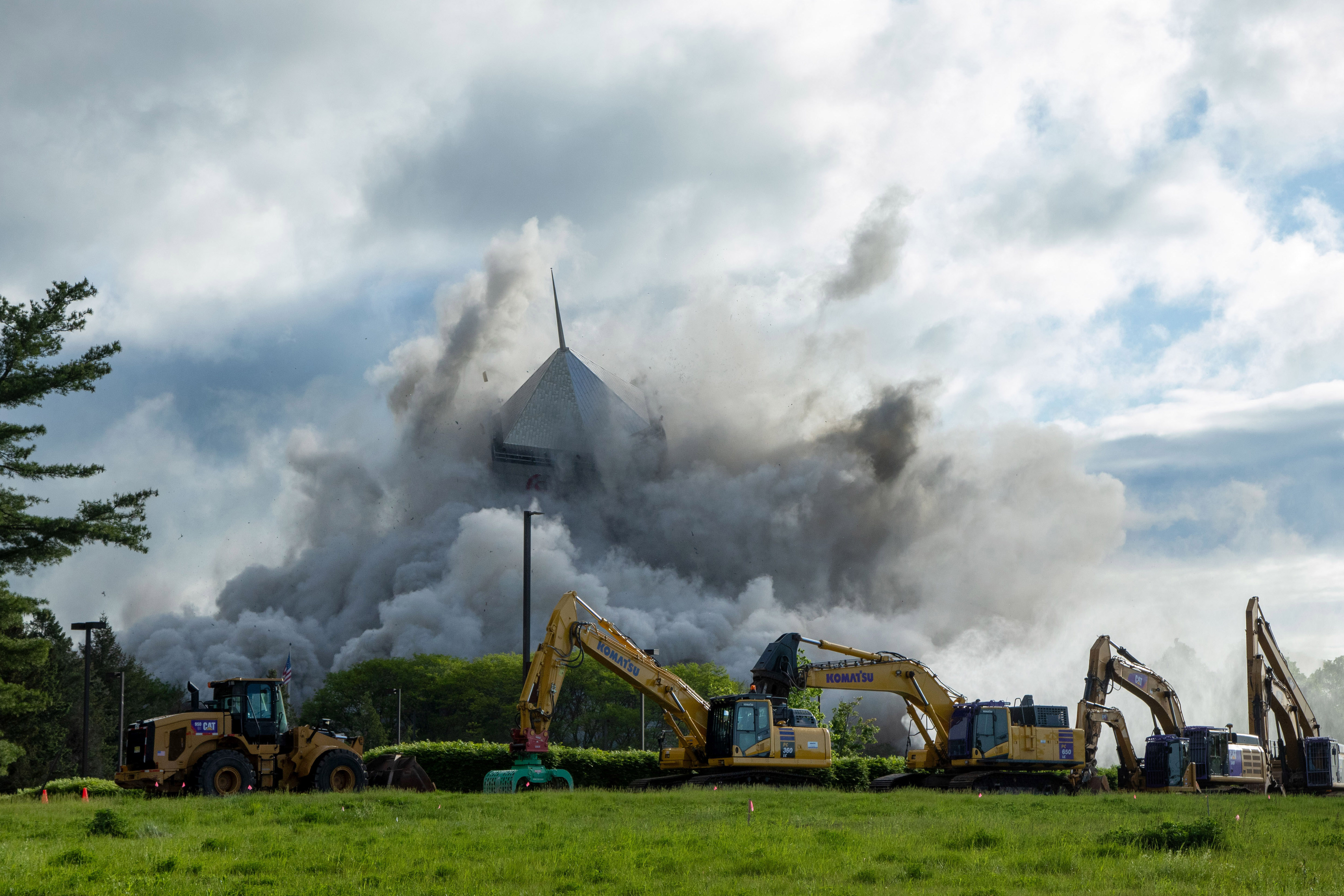 Sheraton Demolition Mahwah - nj.com