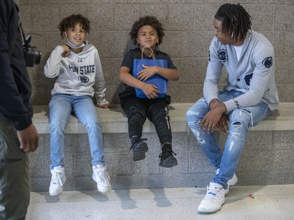 Mehki Flowers signs with Penn State - pennlive.com