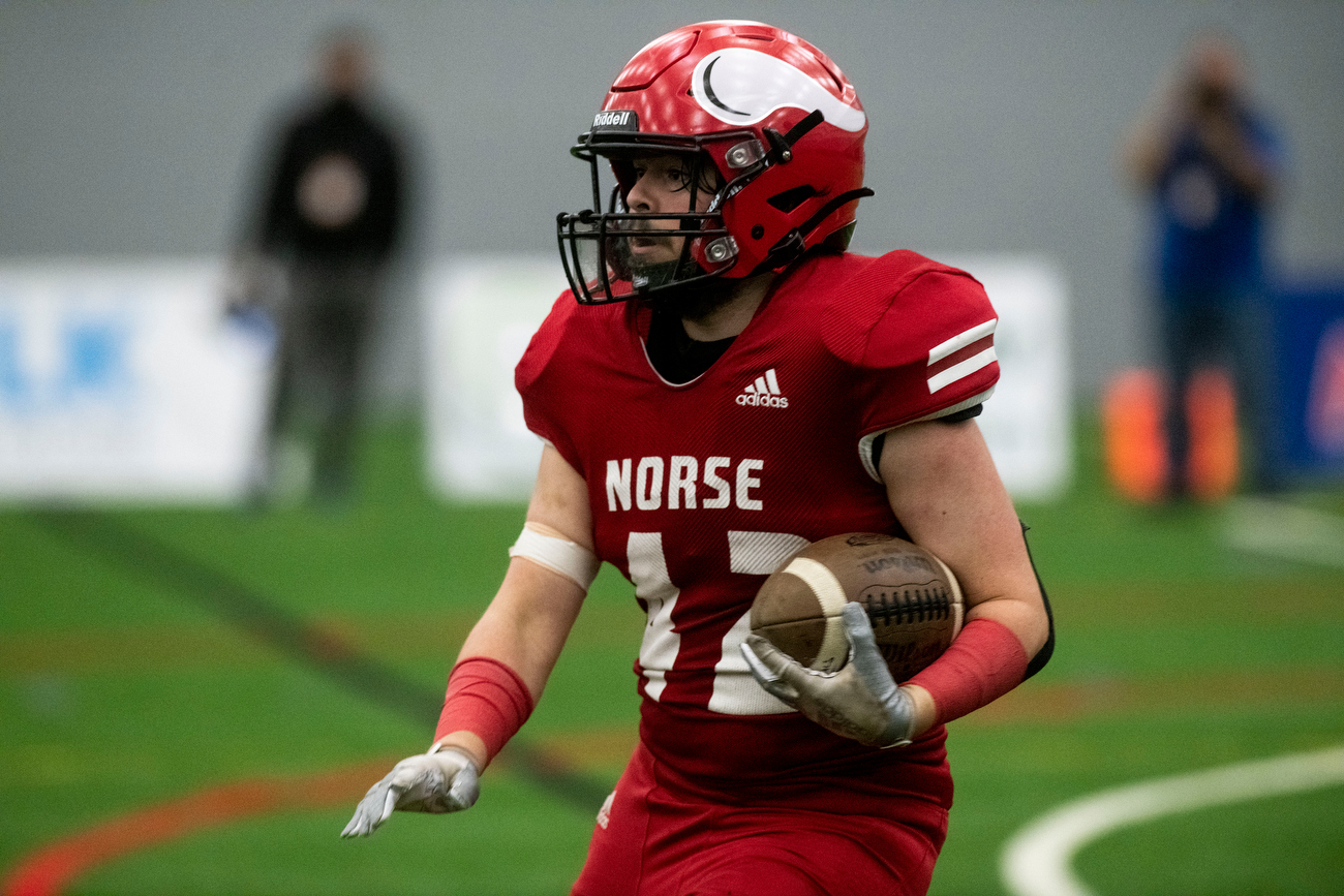 Suttons Bay Vs. Adrian Lenawee Christian in the Division 1 MHSAA Finals ...