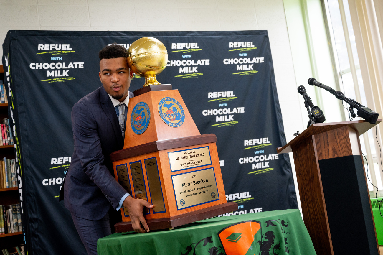 Pierre Brooks II is 2021 Mr. Basketball - mlive.com