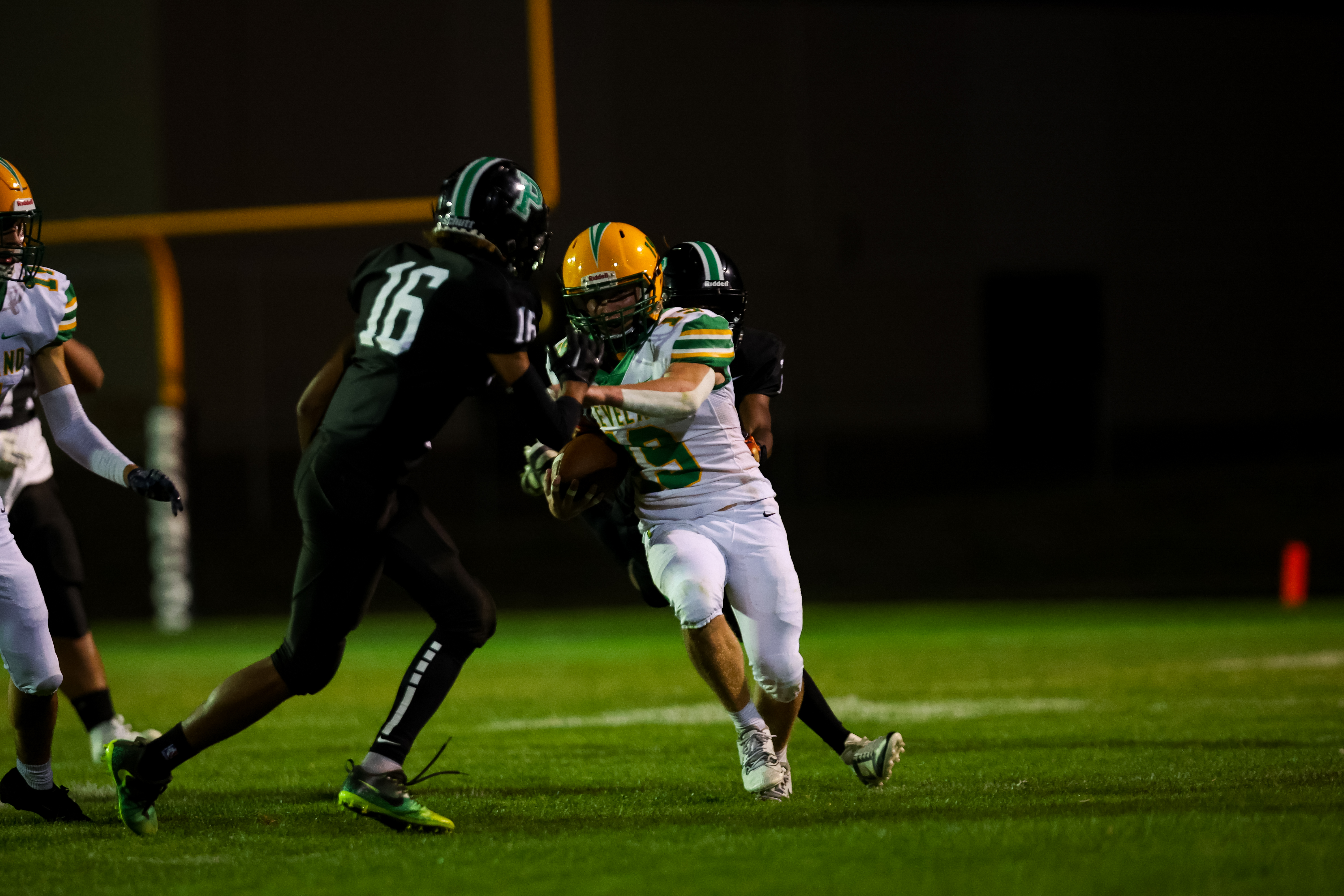 Oregon high school football: Cleveland Warriors vs Parkrose Broncos ...