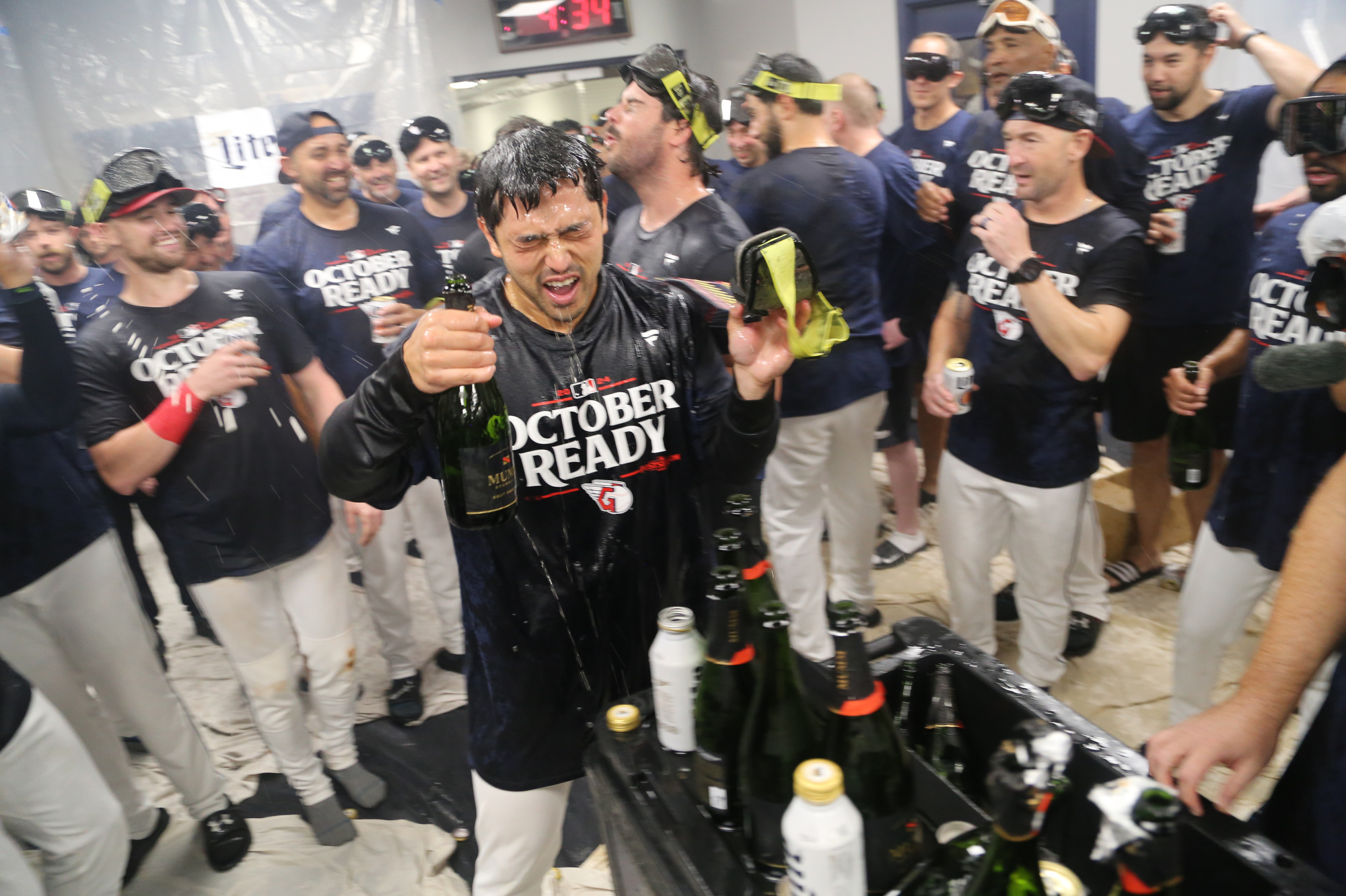 Guardians celebrate as they clinch playoff berth - cleveland.com
