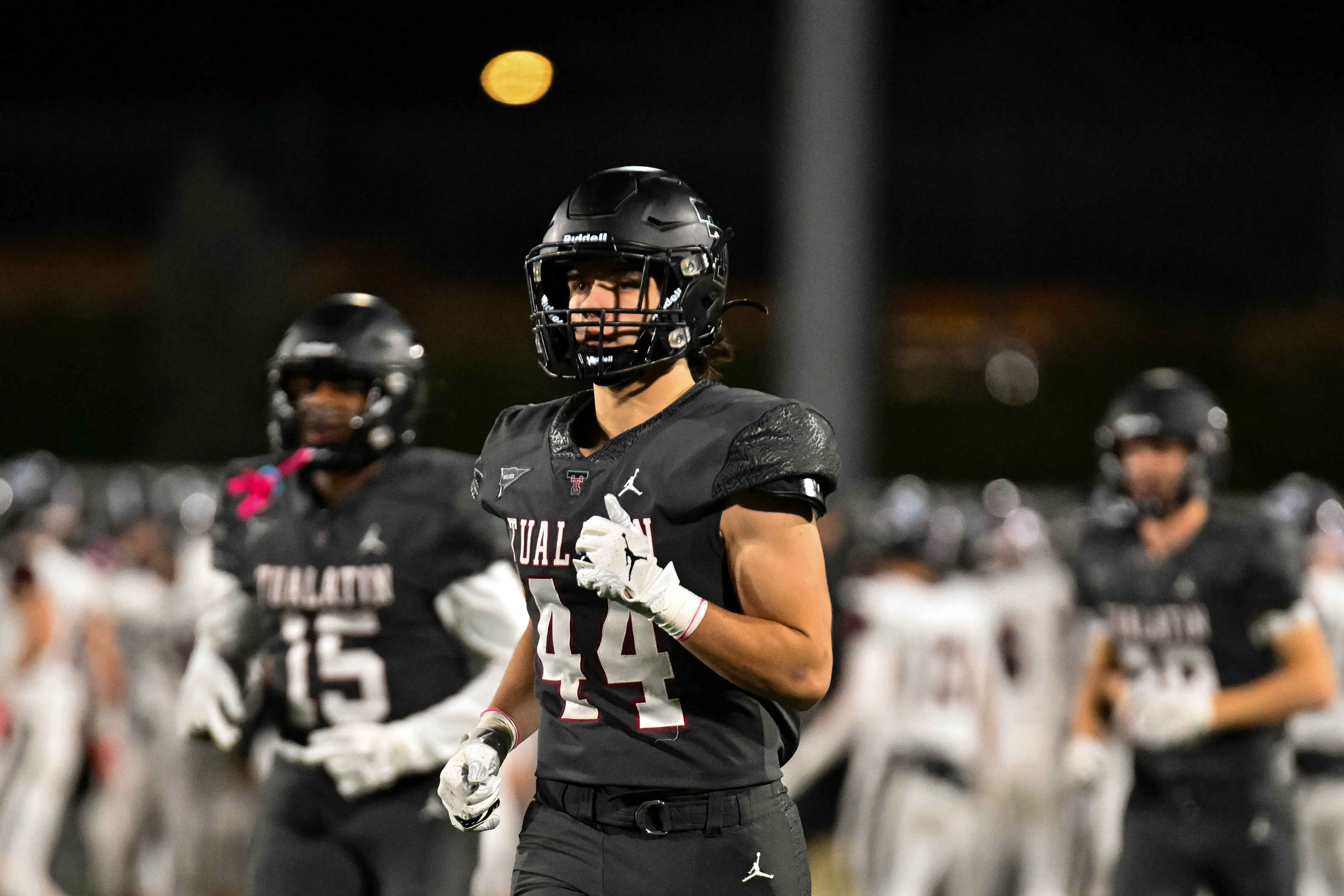 OSAA Class 6A football state semifinals: Tualatin Timberwolves vs ...