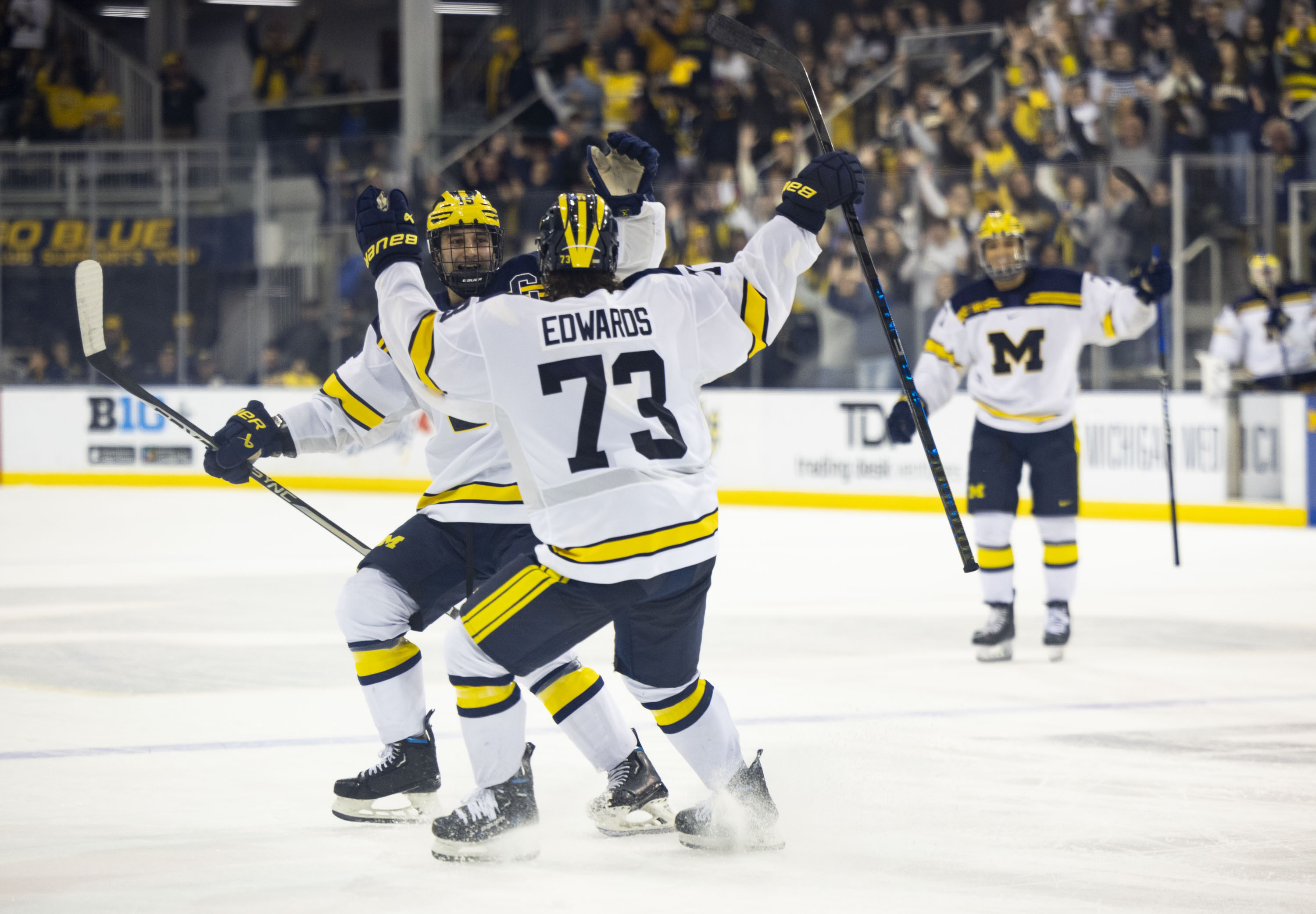 See photos as Michigan hockey defeats Wisconsin - mlive.com