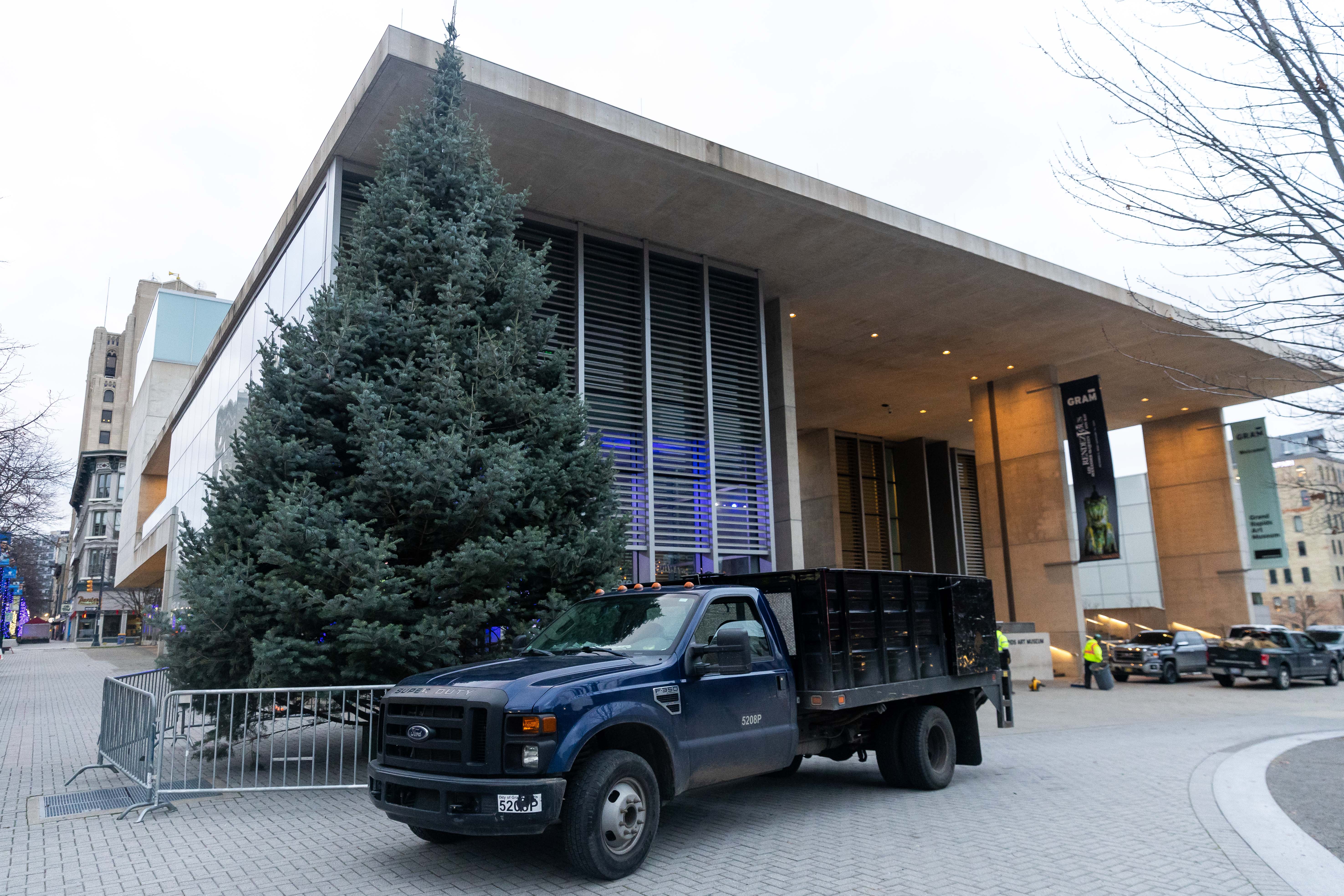 Meet Downtown Grand Rapids' 30-foot Christmas tree - mlive.com