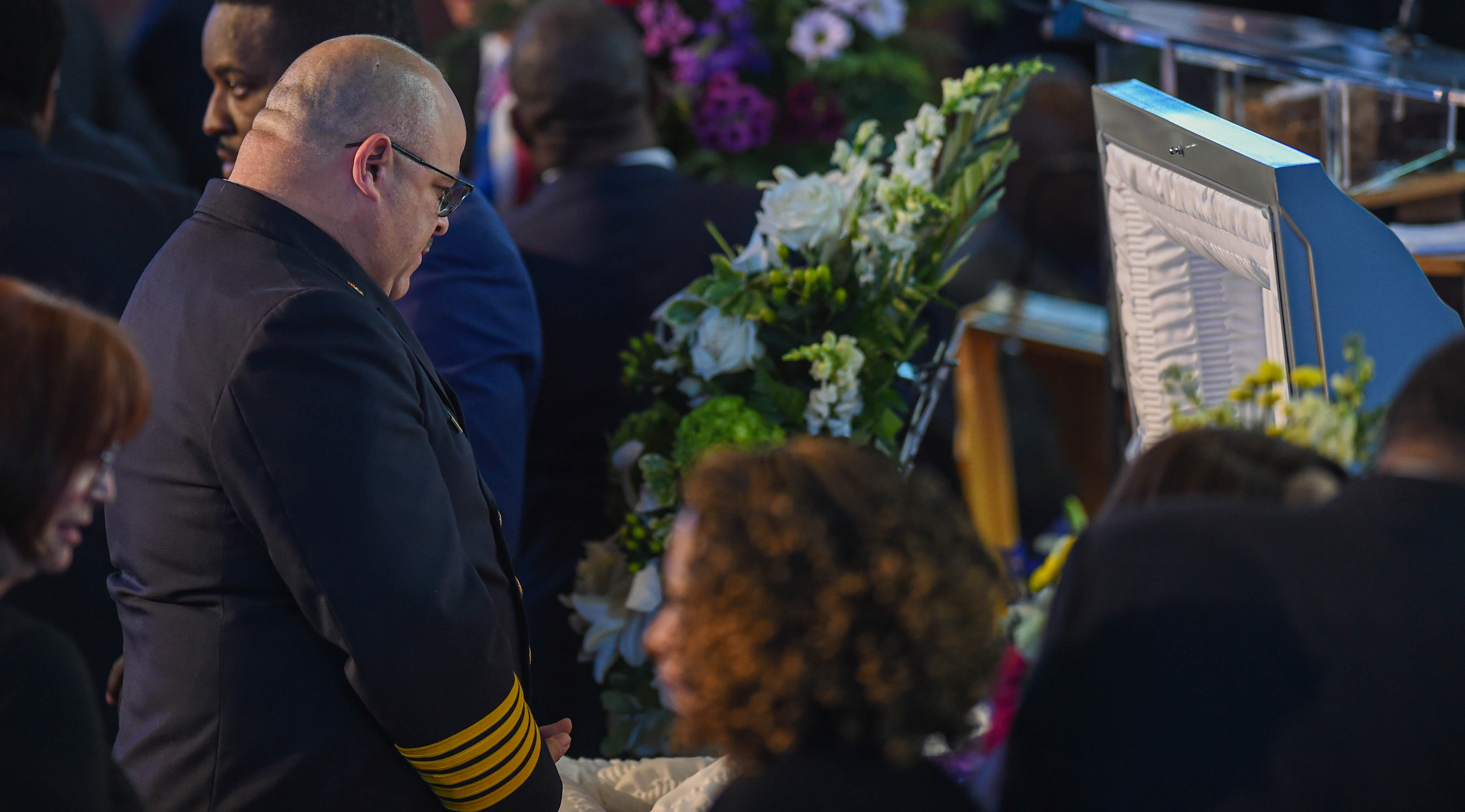 Van Robinson laid to rest - syracuse.com