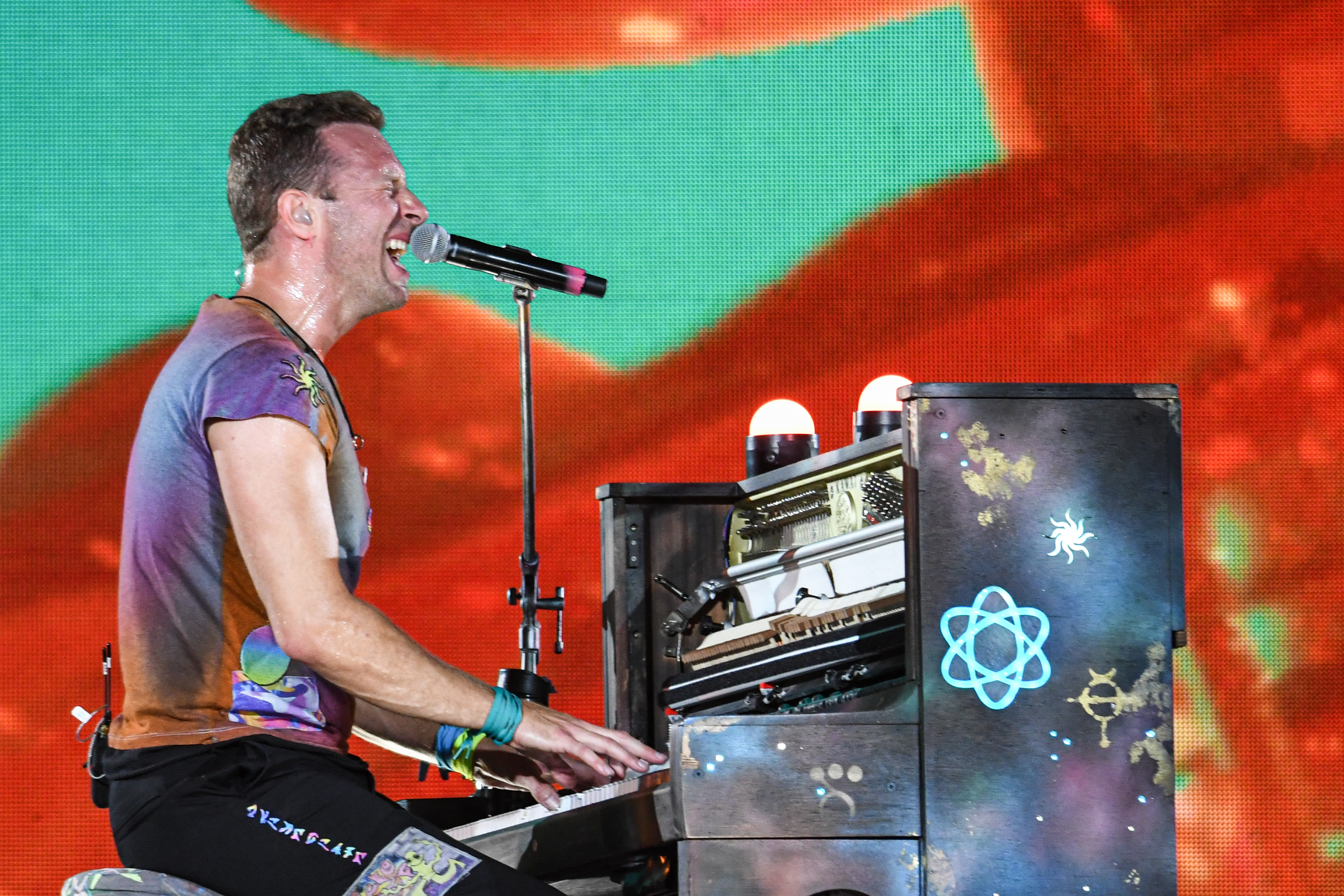 Coldplay at MetLife Stadium (June 4, 2022) - nj.com