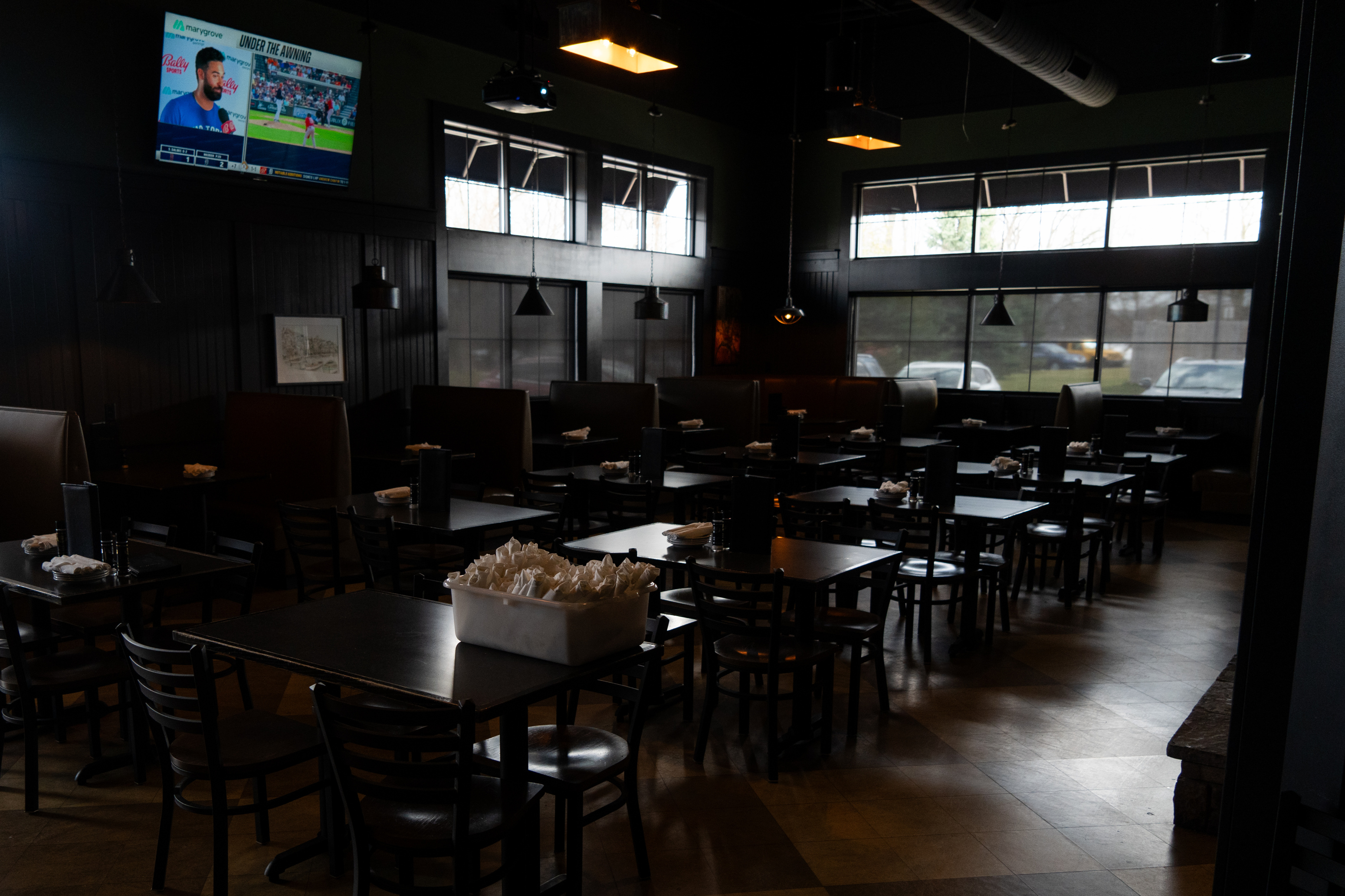 Michigan's Best Local Eats: Monelli's Italian Grill and Sports Bar ...