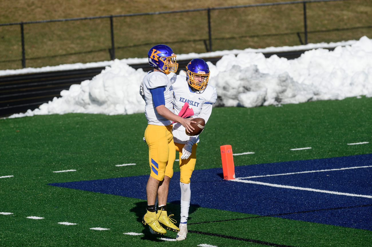 Chelsea vs. Flint Kearsley regional final football - mlive.com