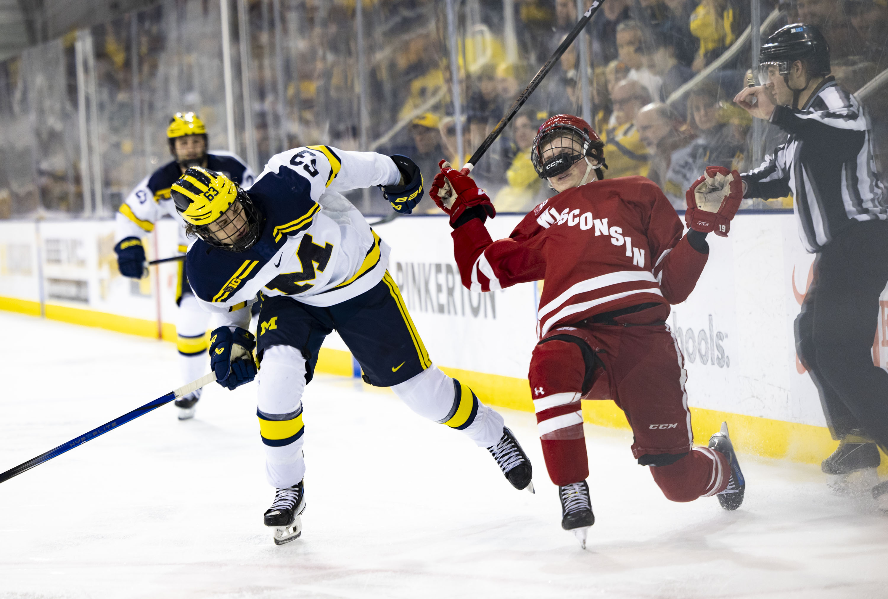 See photos as Michigan hockey defeats Wisconsin - mlive.com