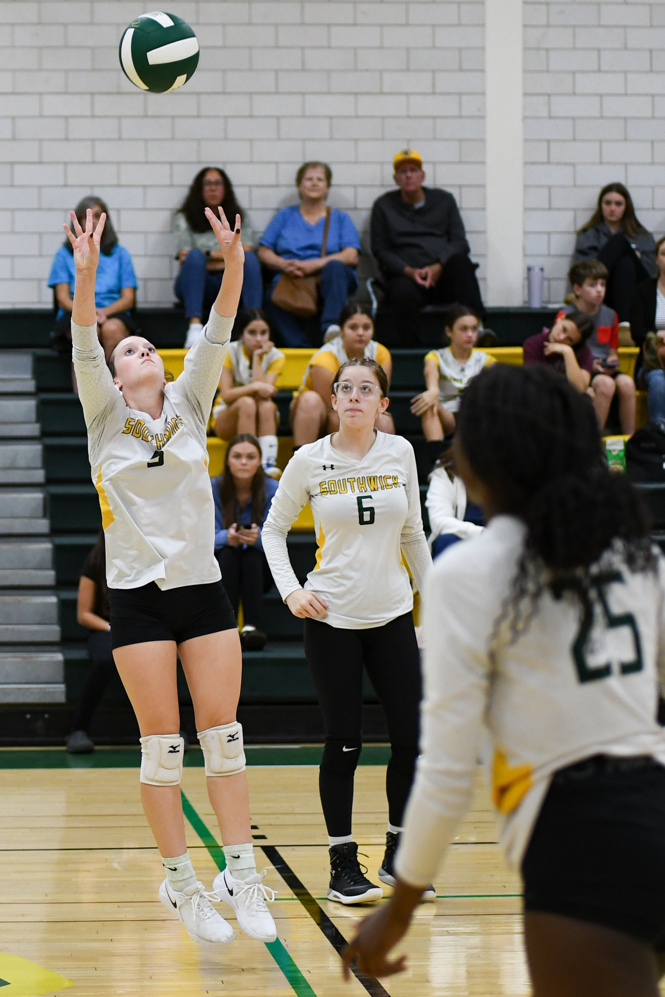 10-3-24 Southwick girls volleyball vs. Duggan Academy - masslive.com