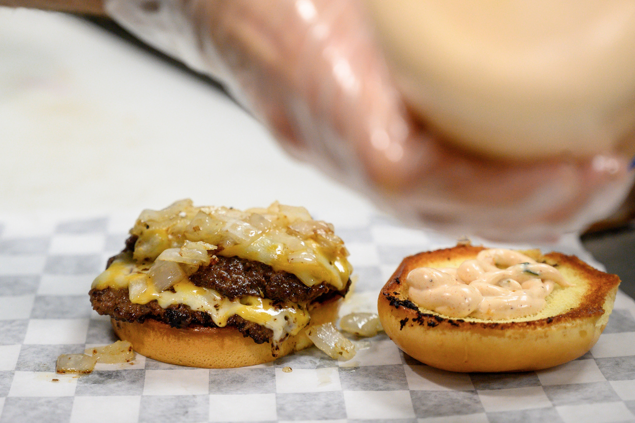 Moe's Neighborhood Bar opens delivery-only ahead of space on North ...