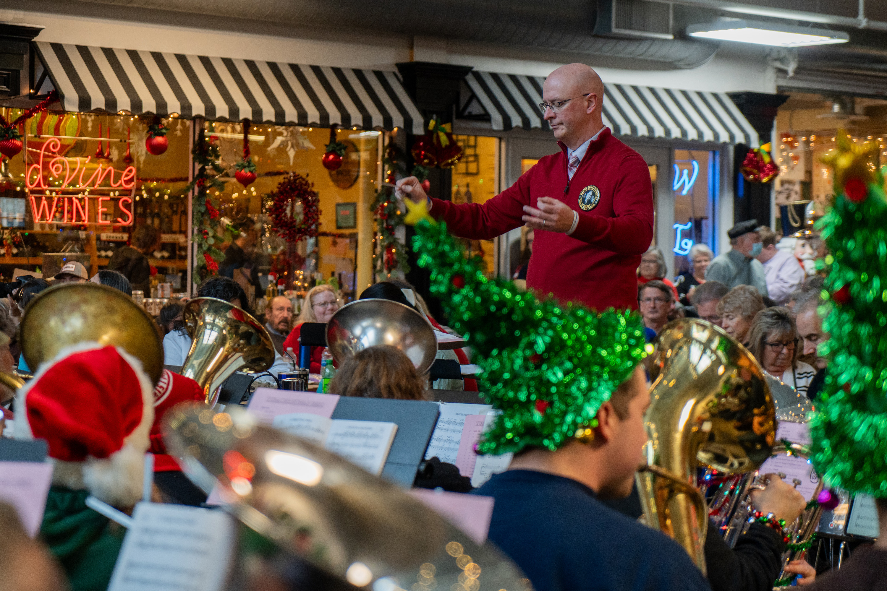 U-M Flint Music Department throws a ‘Tuba Christmas’ at Flint Farmers ...