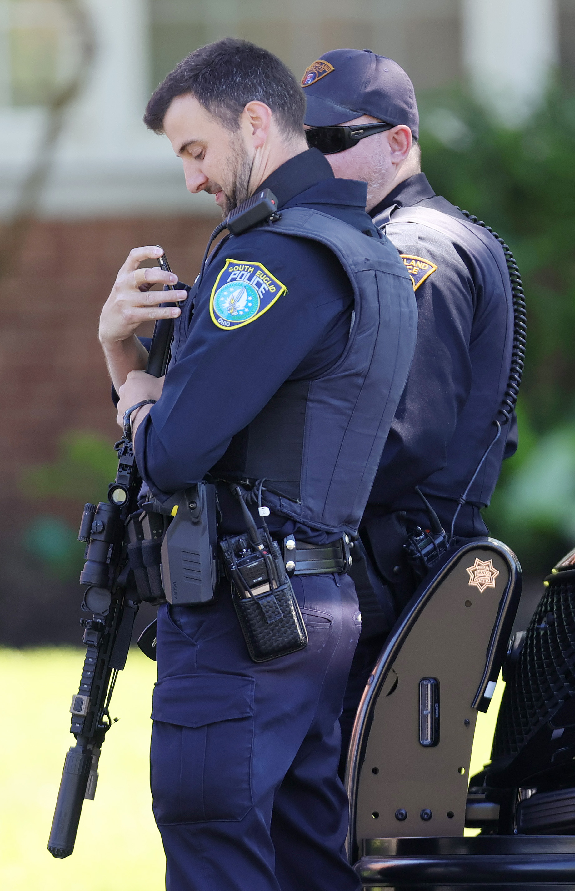 SWAT, police respond to Shaker Heights apartment complex, shots fired - cleveland.com