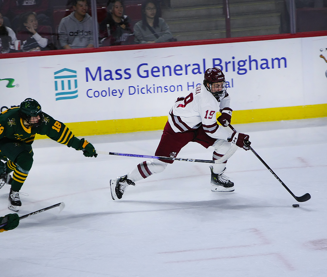 UMass Hockey vs Vermont 11/10/23 - masslive.com