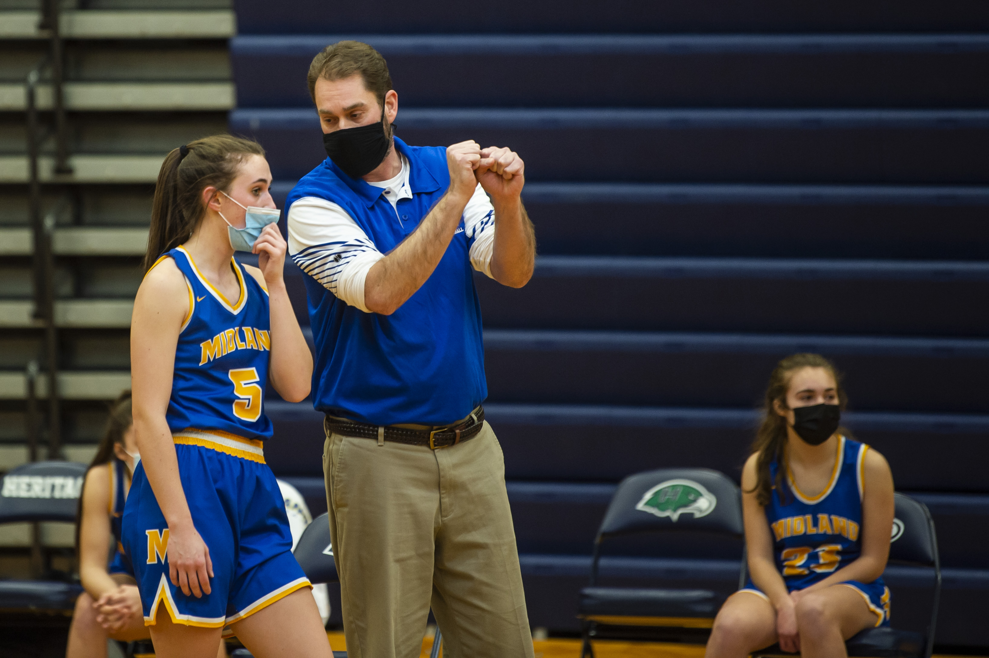 Midland High girls basketball defeats Heritage 38-28 - mlive.com