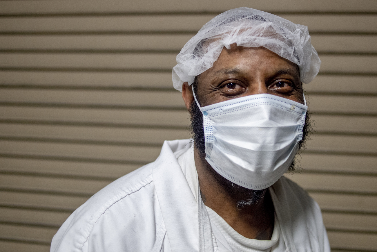 Flint man becomes first Michigan inmate to get ServSafe certification ...