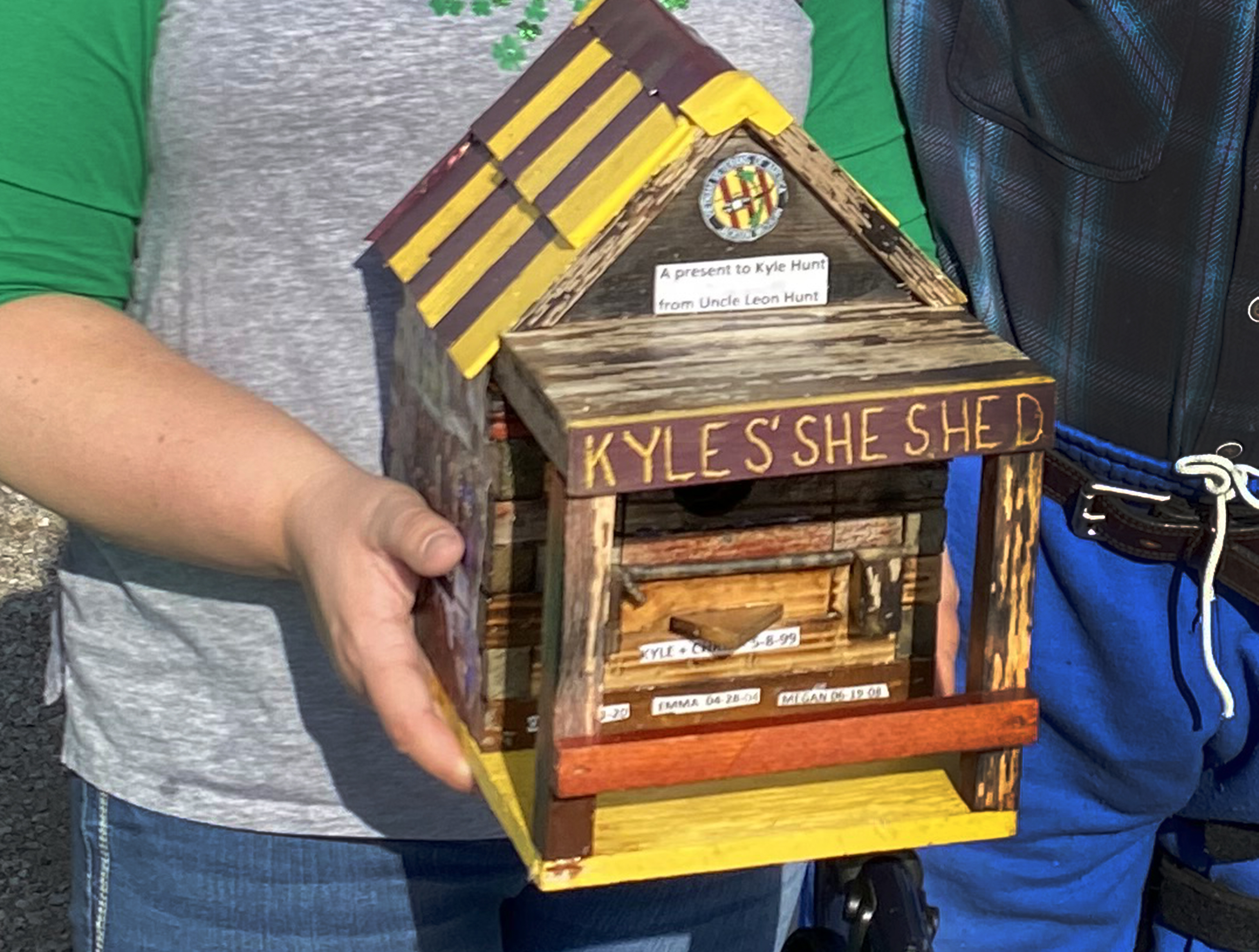 Leon Hunt builds birdhouses to raise money for veteran group - mlive.com