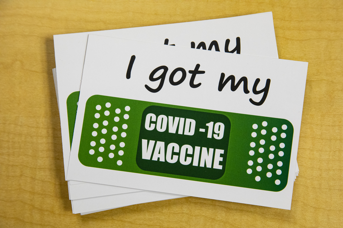 Bronson healthcare workers receive COVID-19 vaccine - mlive.com