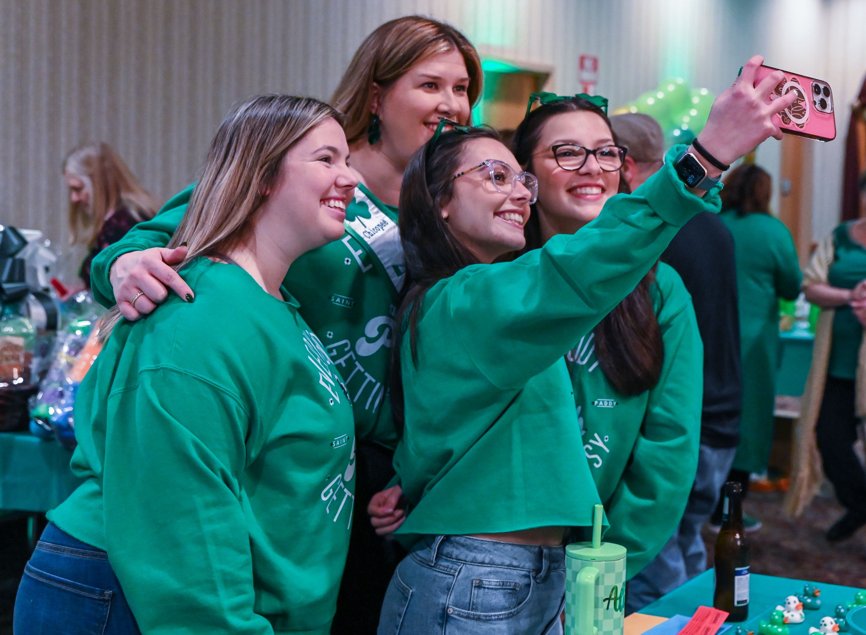 Chicopee St. Patrick’s Parade Committee hosts Irish Night - masslive.com