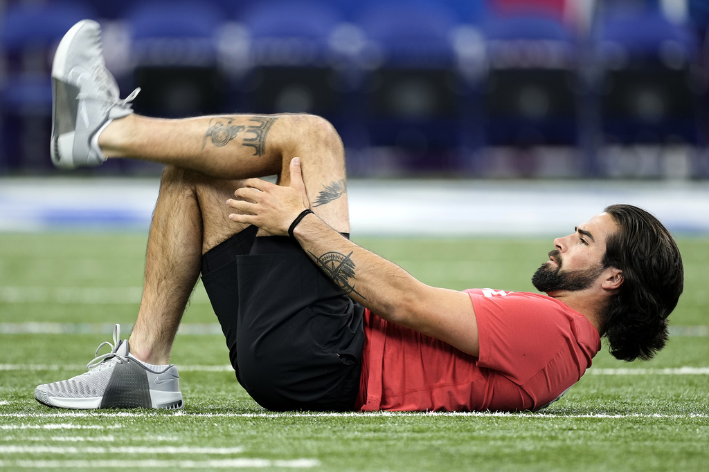 NFL scouting combine; Quarterbacks, wide receivers and running backs ...