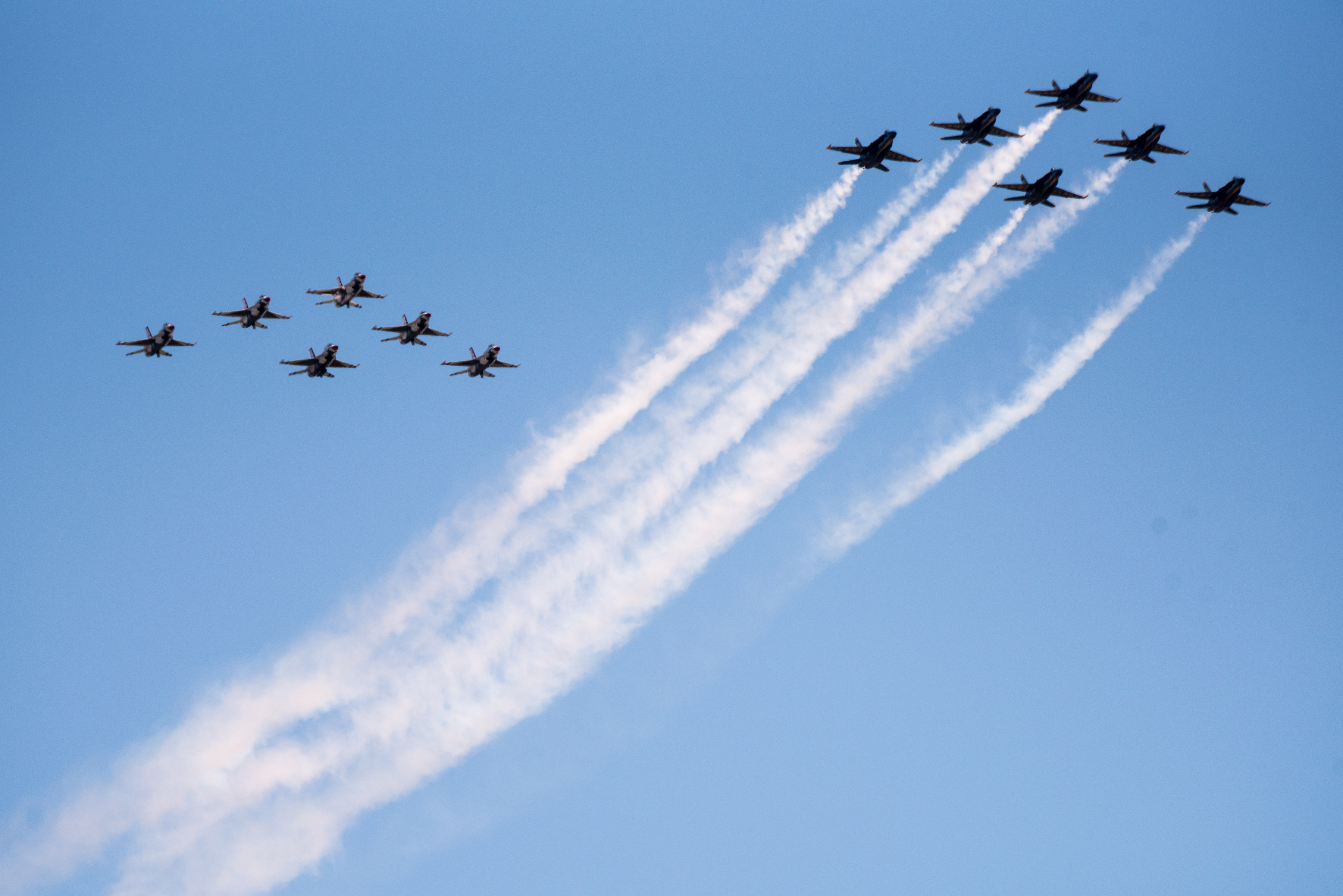 Thunderbirds, Blue Angels fly over NY and NJ to salute coronavirus ...