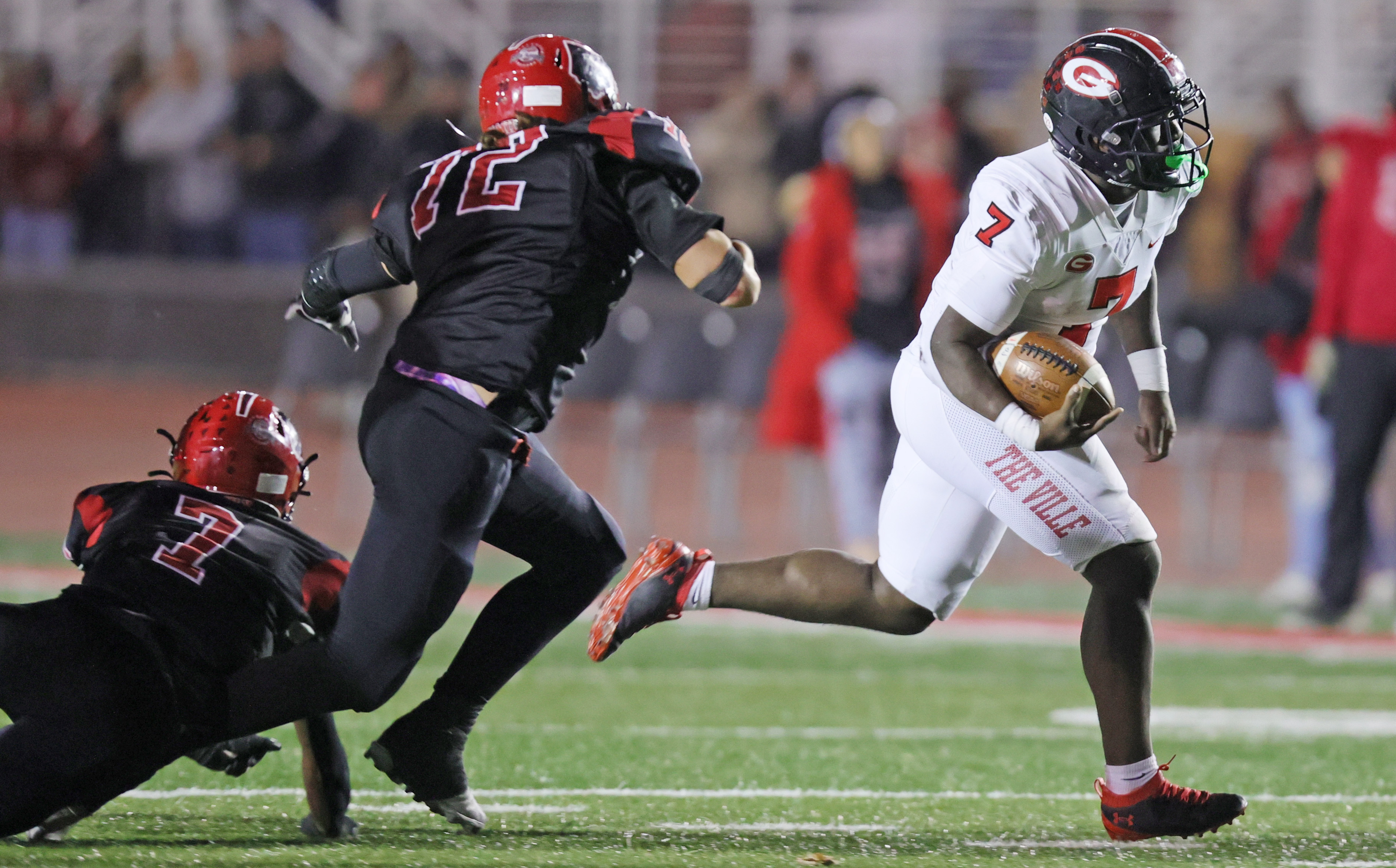 Glenville vs. Jefferson in D4 high school football semifinal, November ...