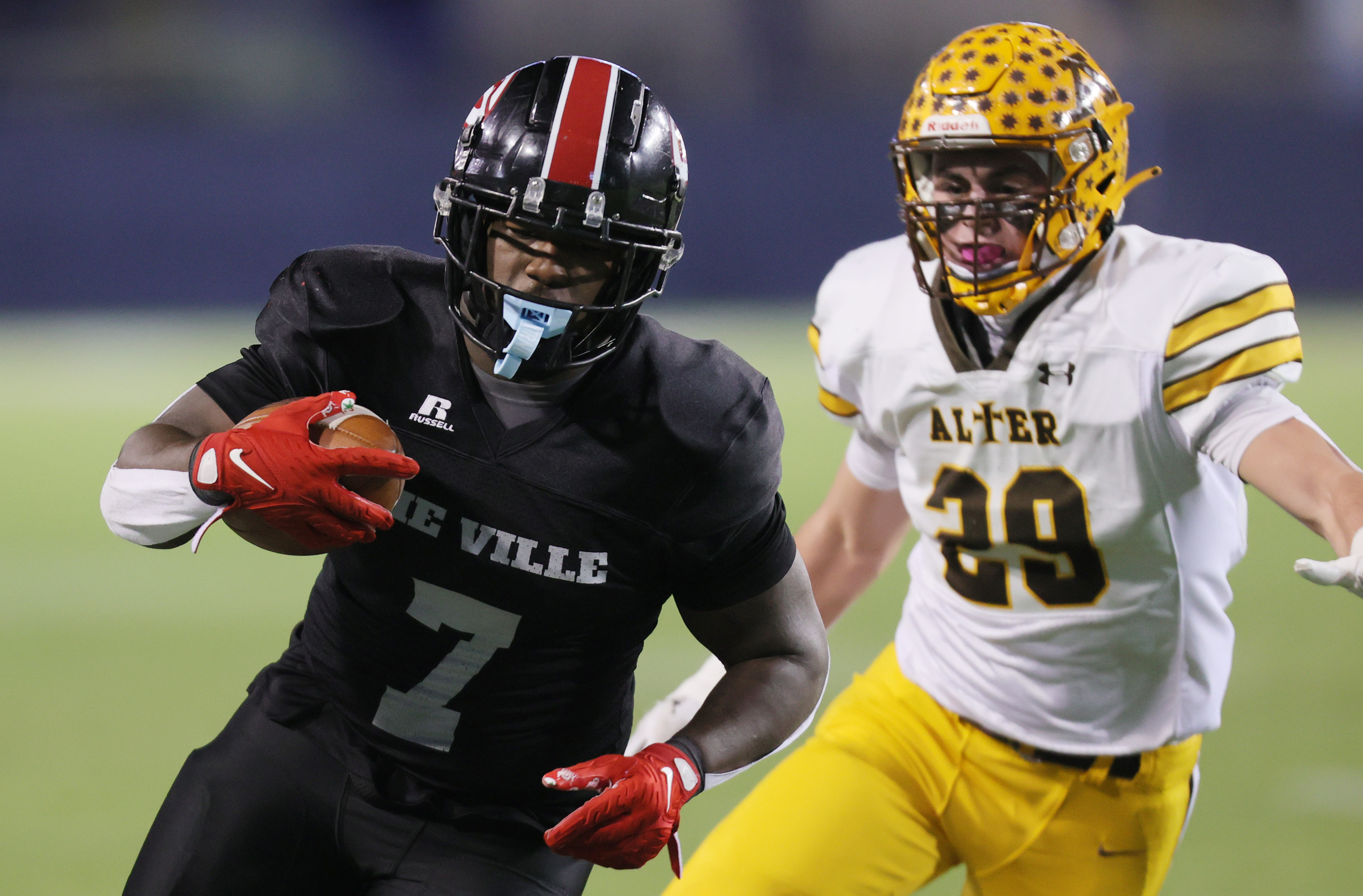 High school football D4 Championship: Glenville vs. Alter, December 2 ...